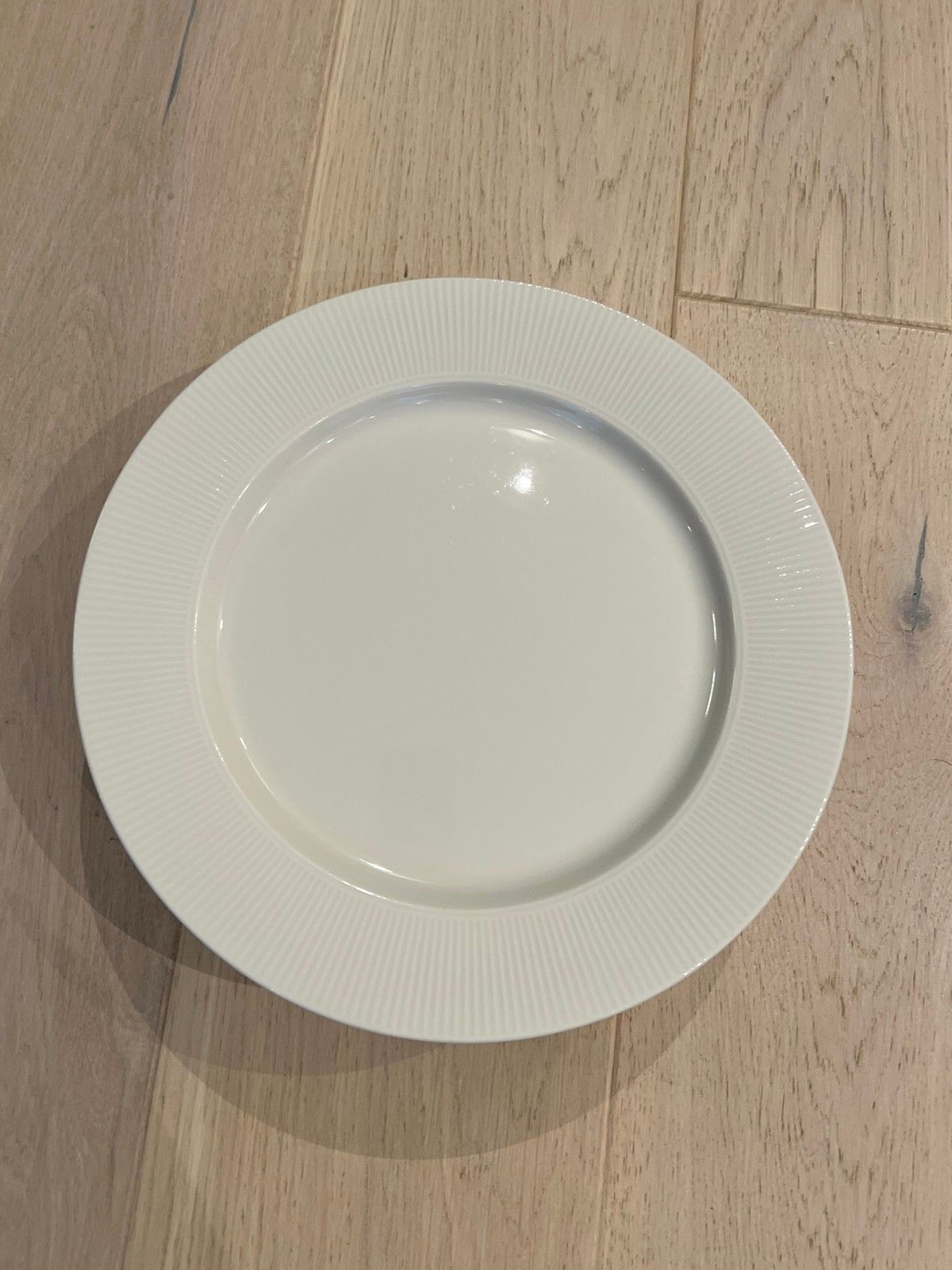 Hvitt Middagsservise FINN Torget