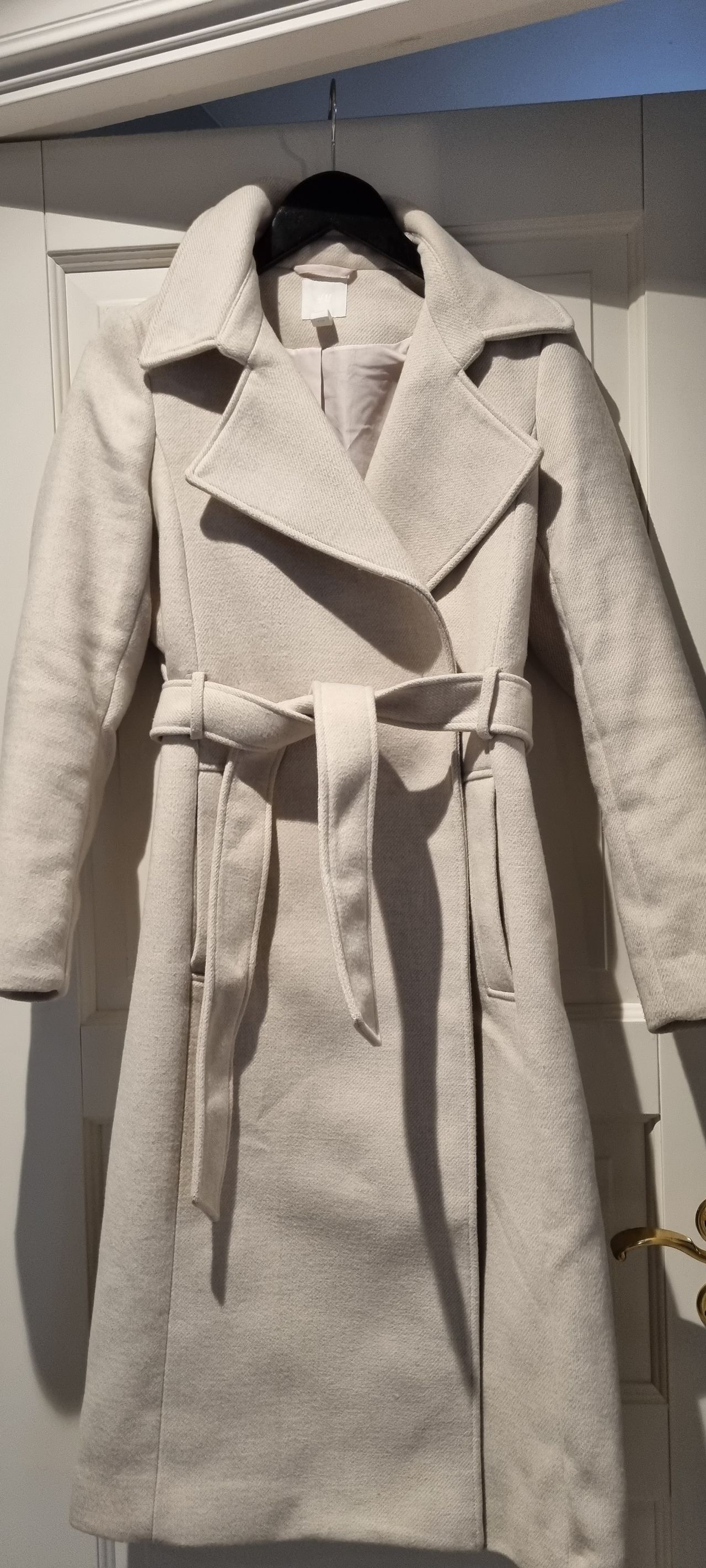 Lys beige kåpe FINN torget