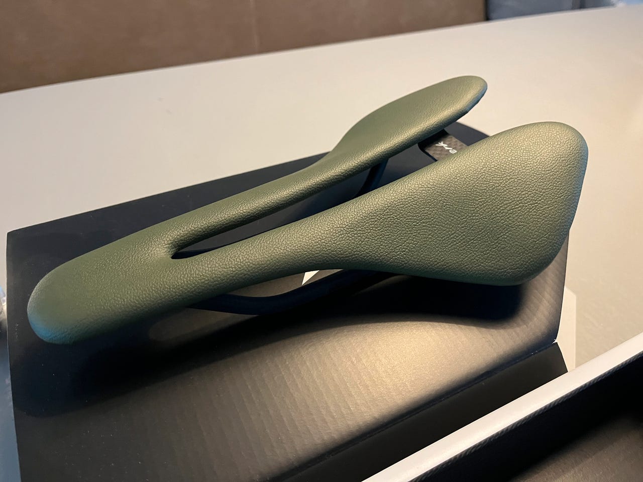 Berk Lupina Short 144 i olivengrønn med styreteip - ubrukt | FINN-torget