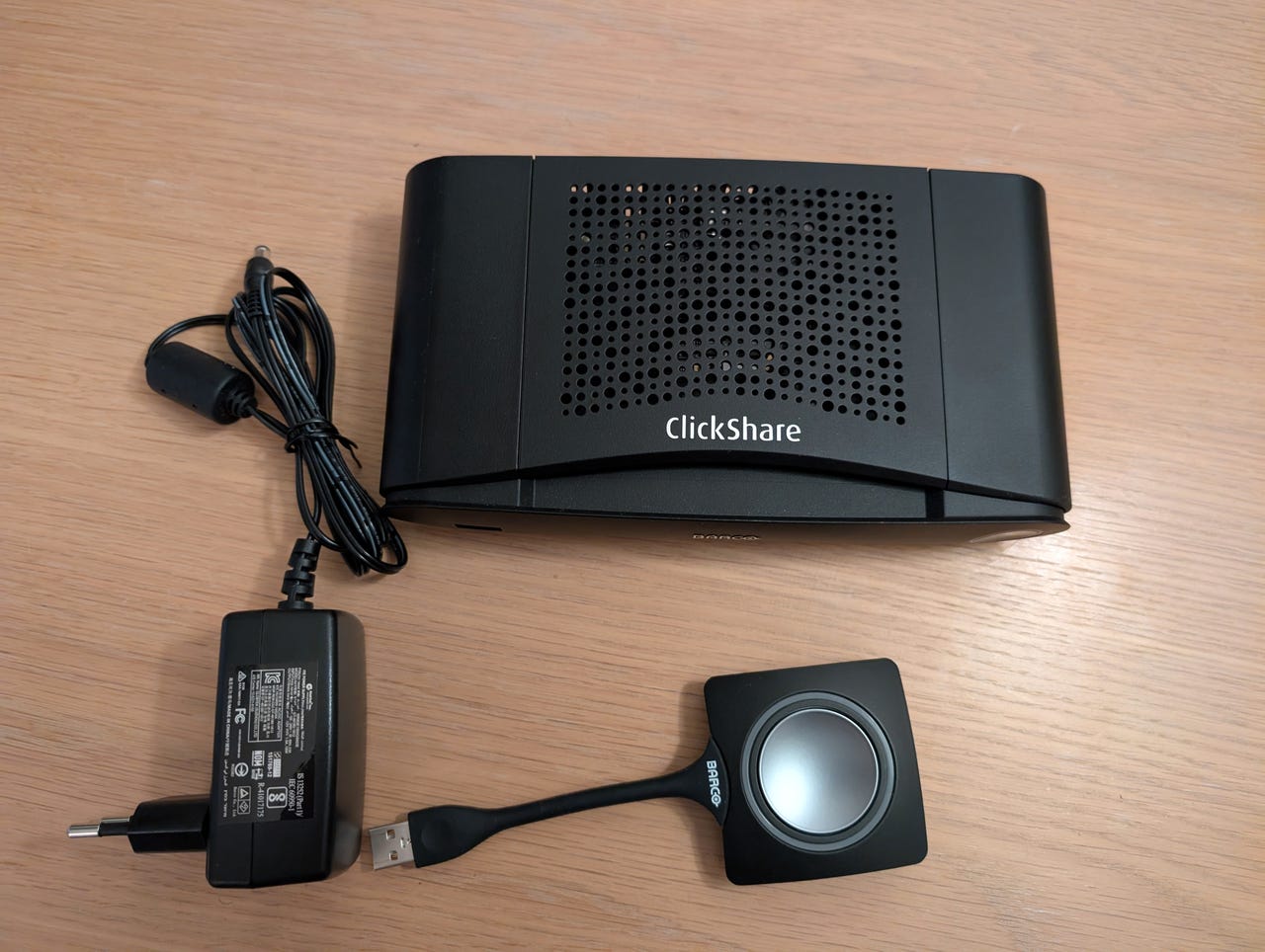Barco Clickshare CS-100 wireless presentation | FINN-torget