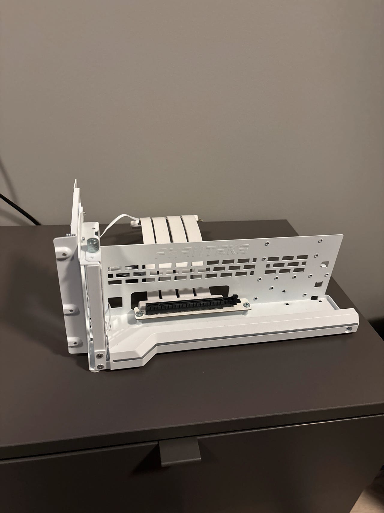 Phanteks vertical gpu bracket | FINN-torget
