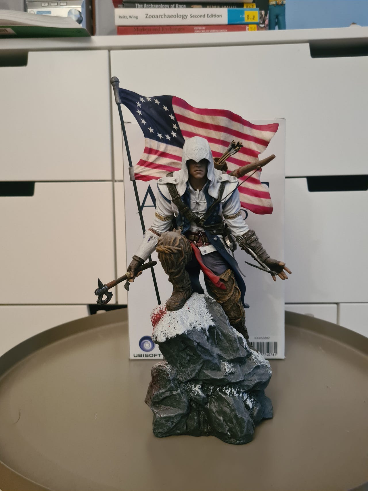 Assassins Creed III Connor: Rise statue selges | FINN-torget
