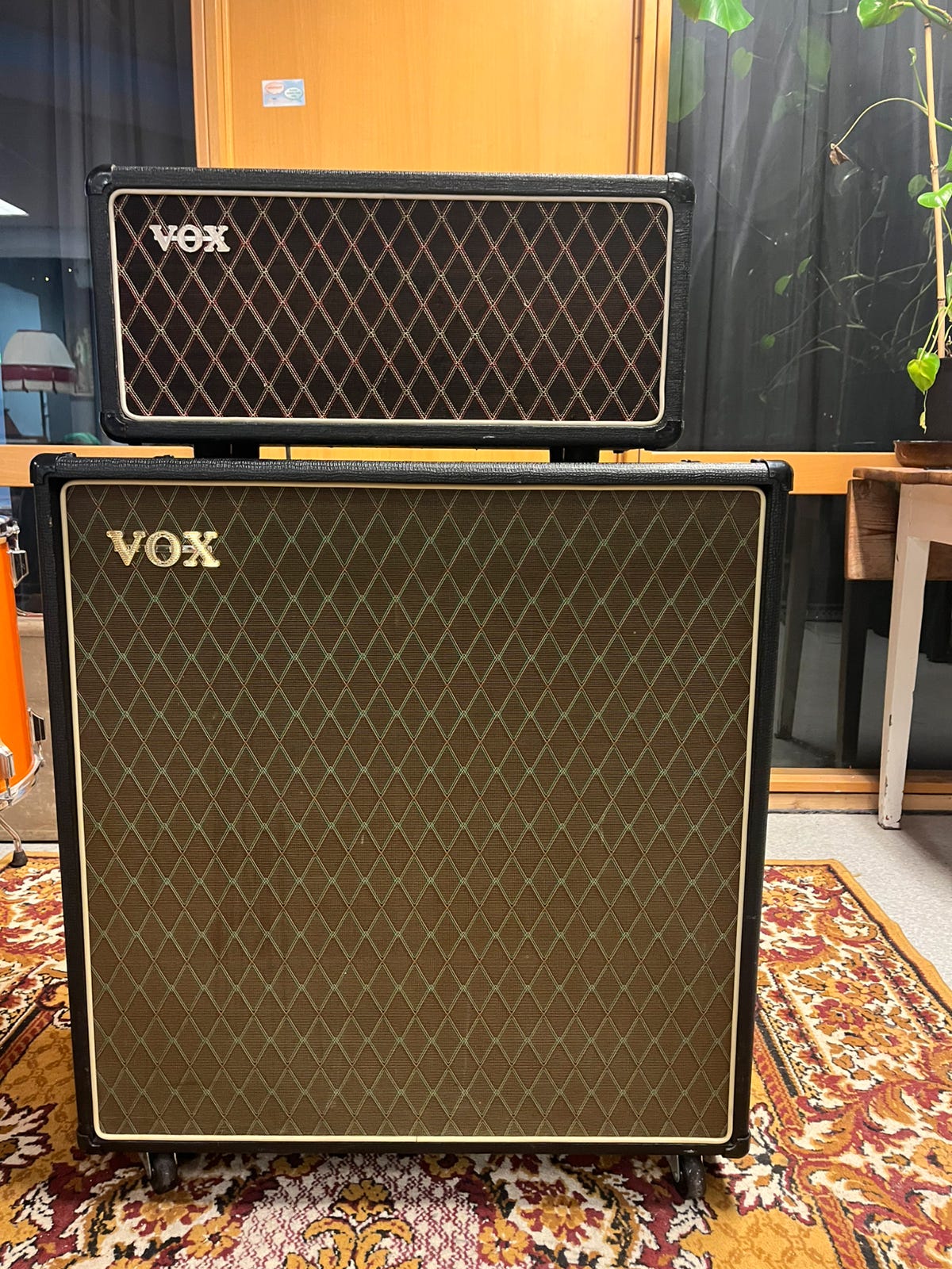 Vox AC 50 (1966 model)& Vox V412BN ( 4* 12) speaker cabinet | FINN-torget