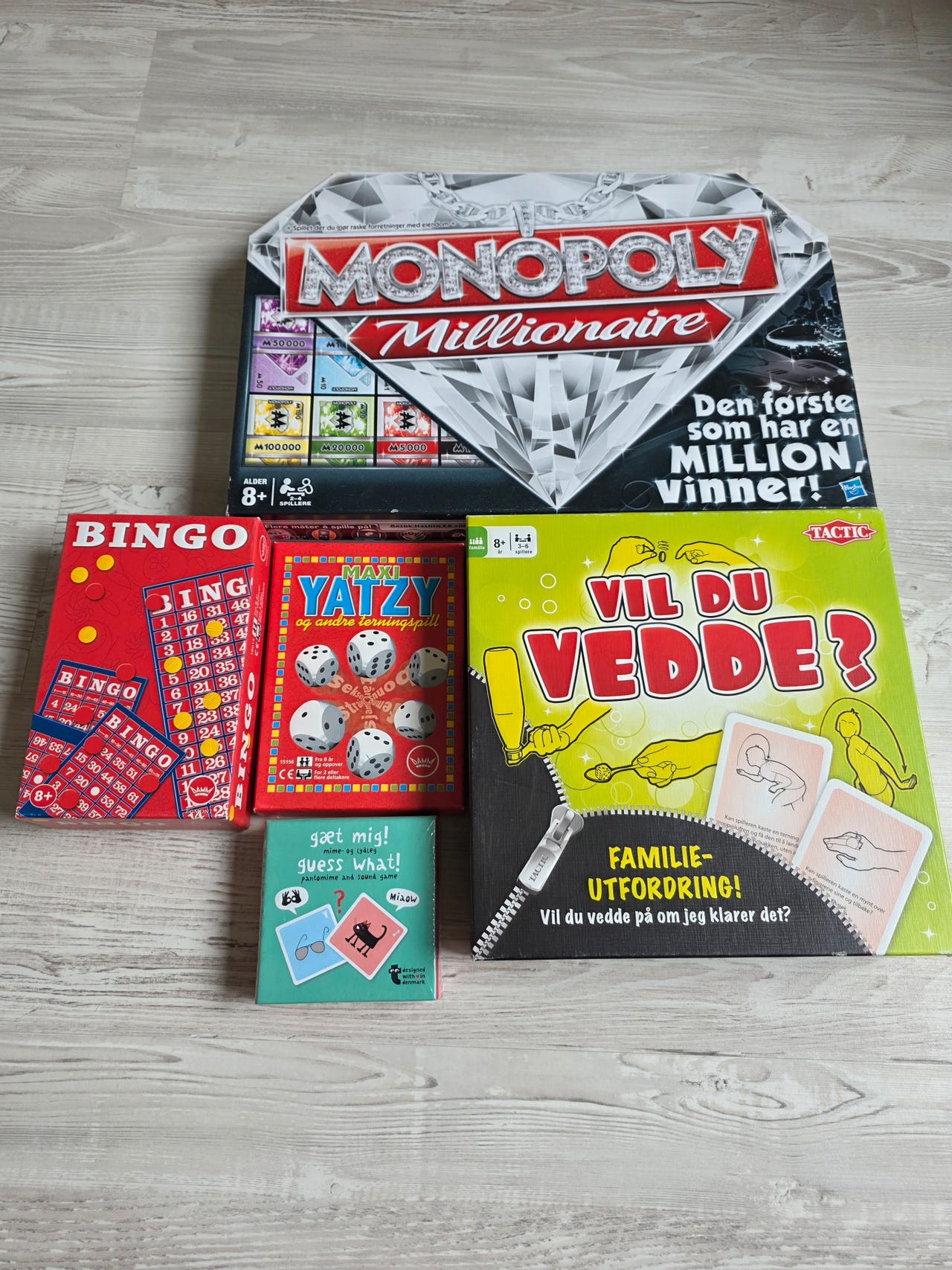 5 spill. Vil du vedde, Monopoly, yatzy, bingo og guess what, | FINN-torget