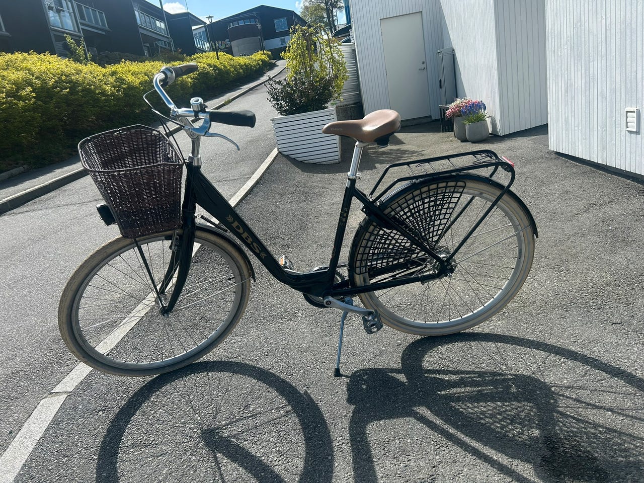 DBS damesykkel med kurv | FINN-torget