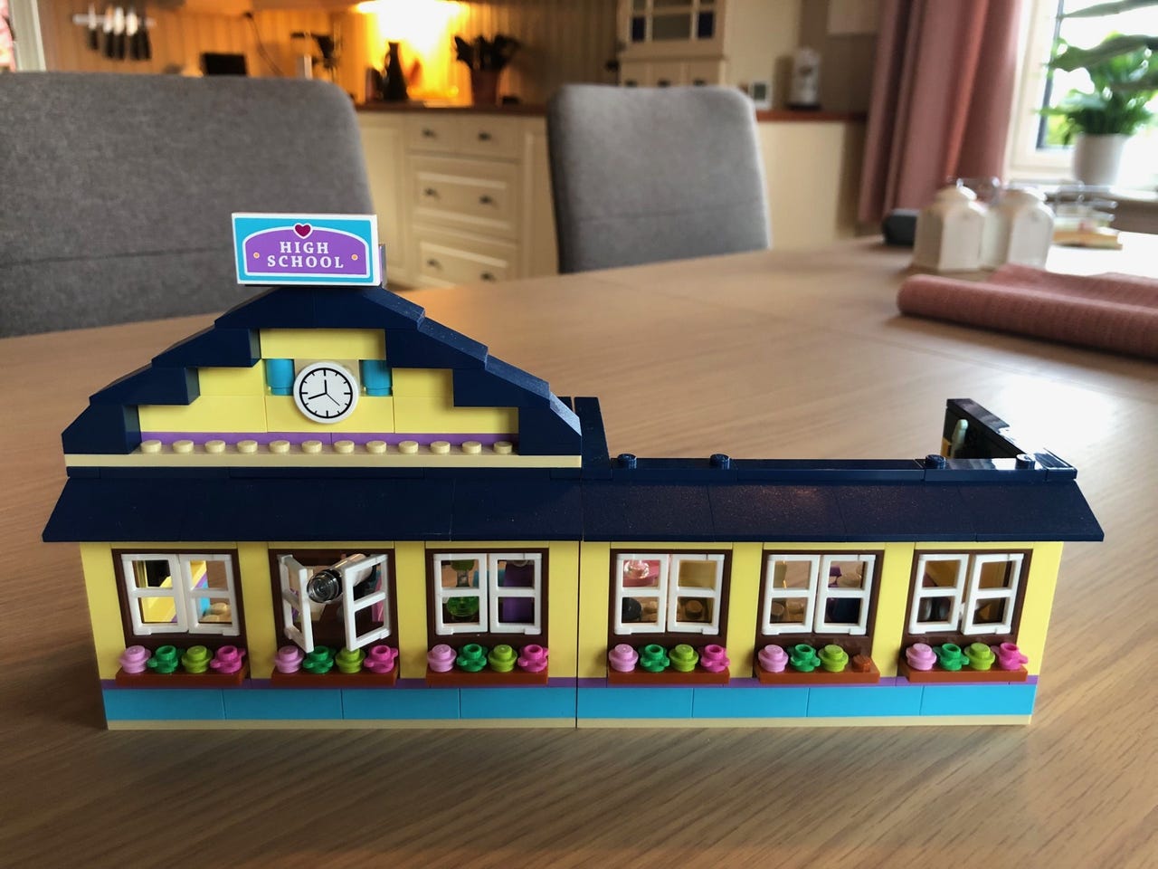 LEGO High School | FINN-torget