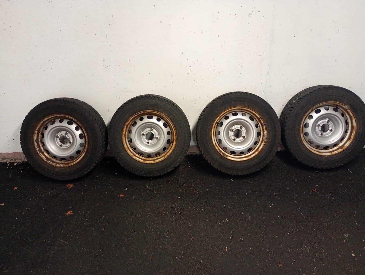 Viking Wintech (Conti) vinterhjul 195/70-15 C (104/102) Passer Berlingo ...