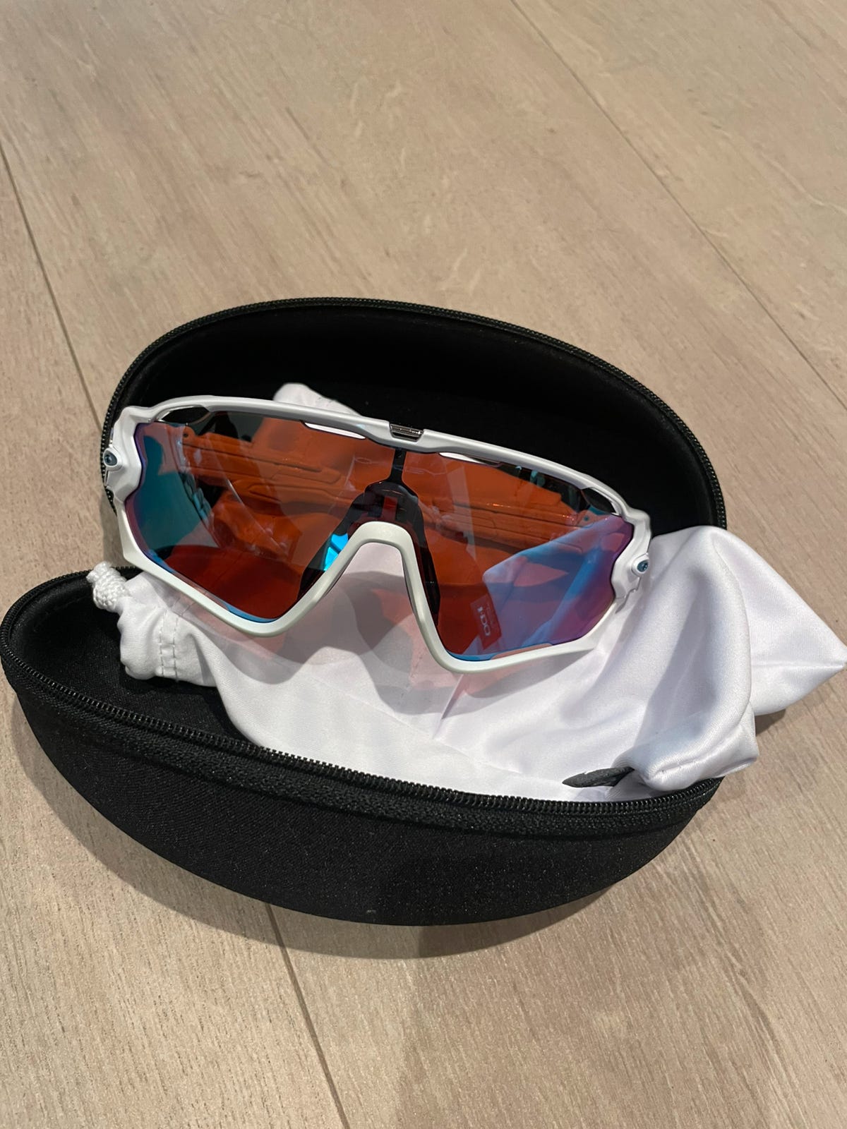 Oakley briller | FINN-torget