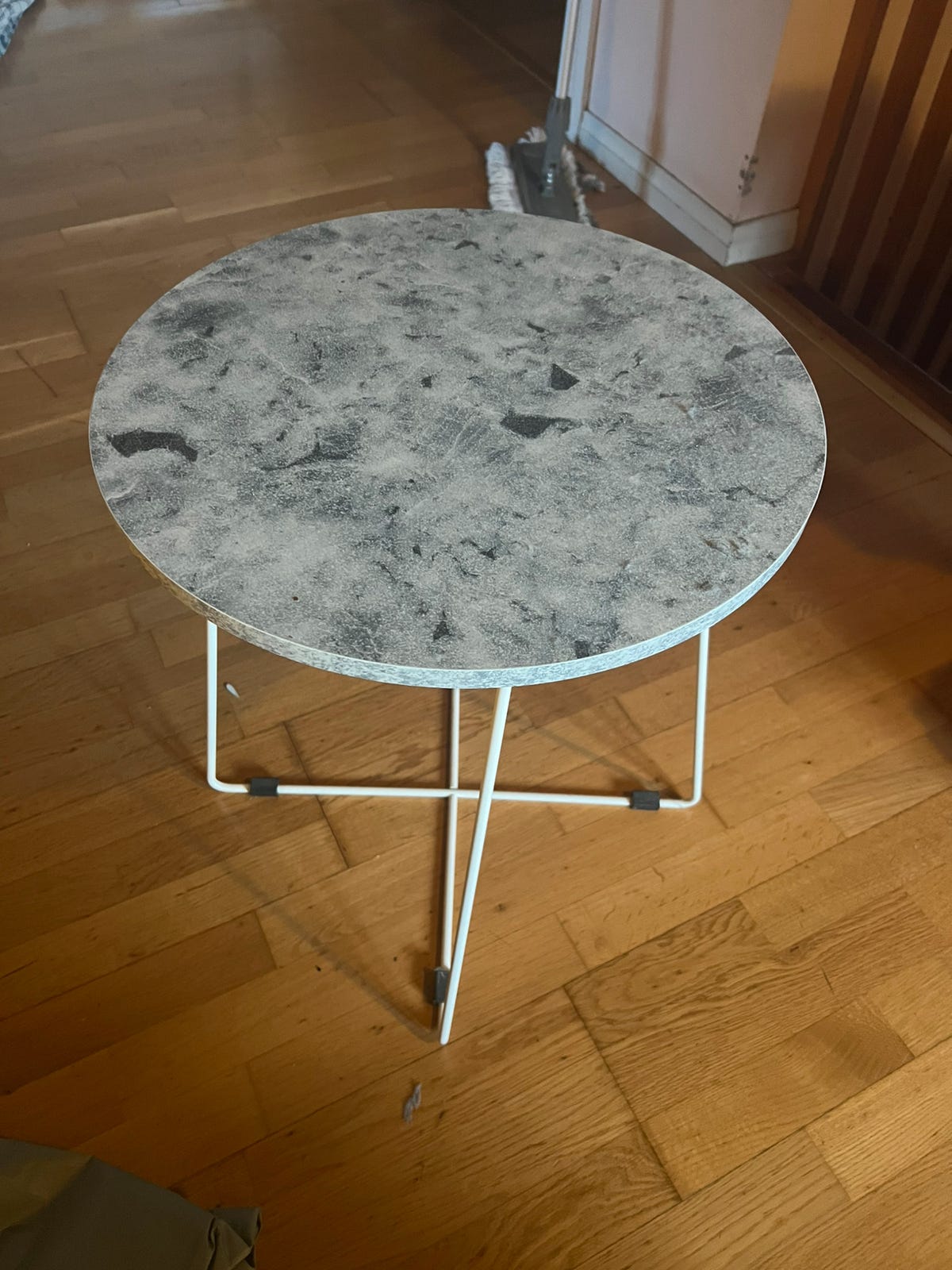 Lite rundt bord | FINN-torget