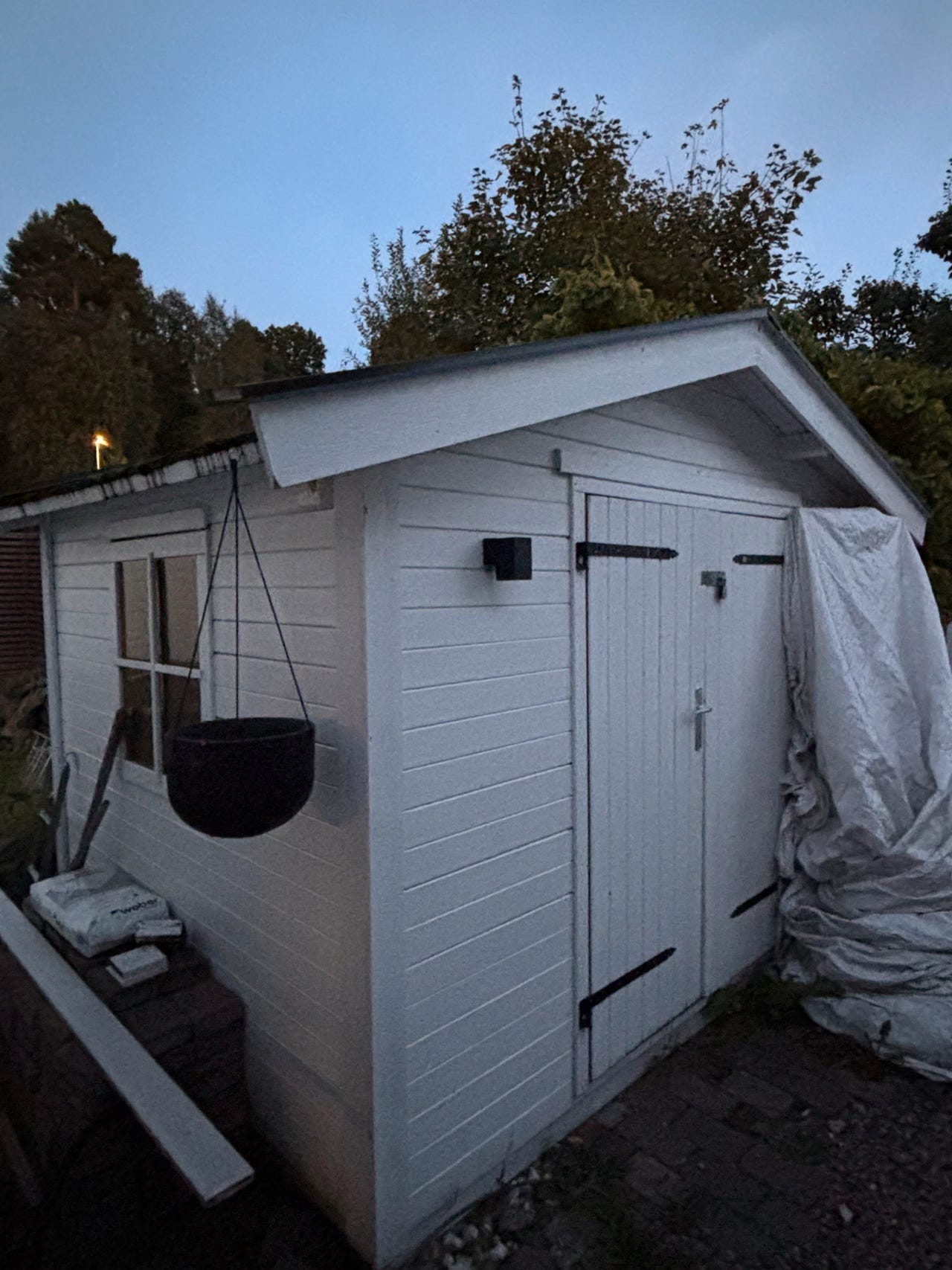 Bod med doble dører Hvit | FINN-torget