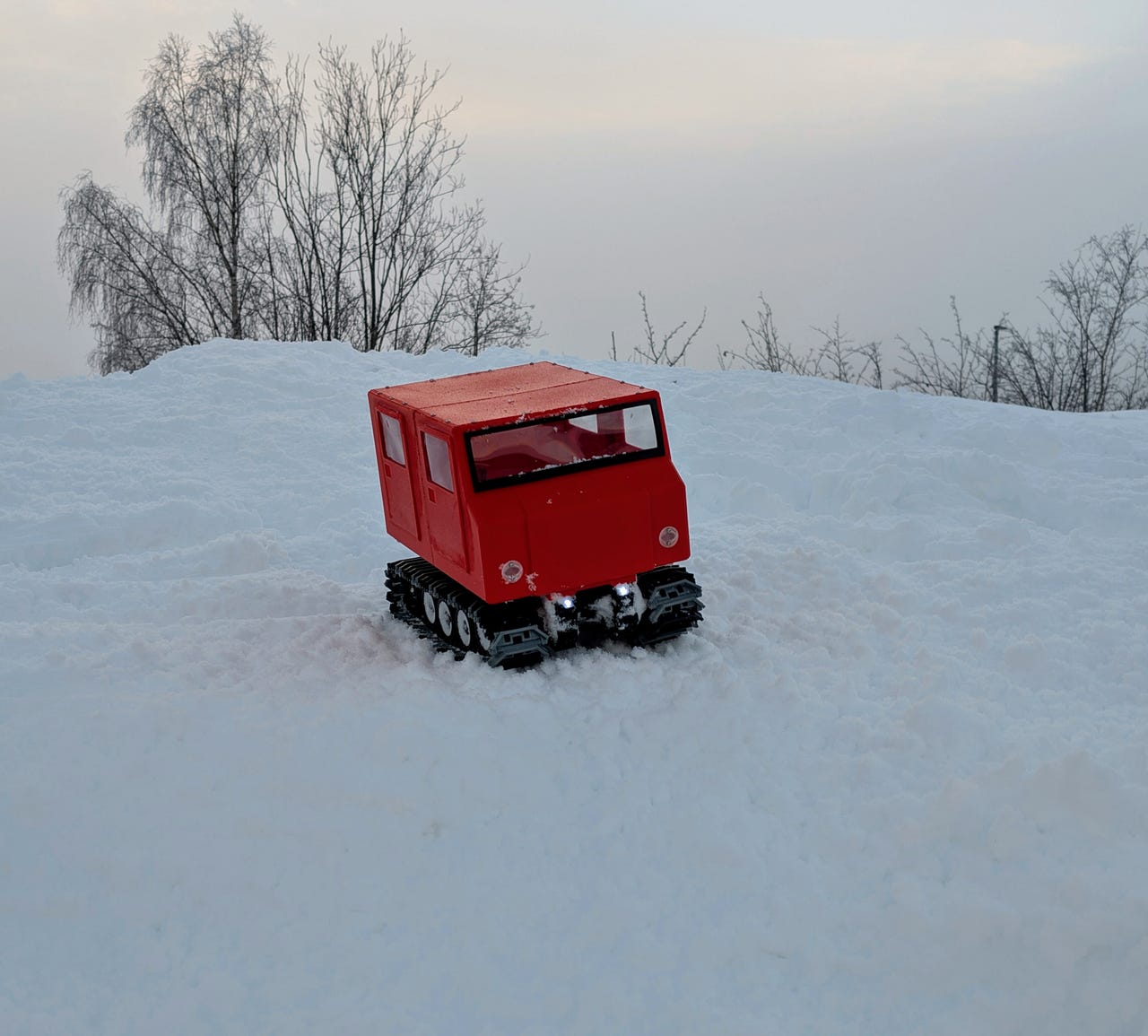 3d printet RC beltevogn u/radio. Bud? | FINN-torget