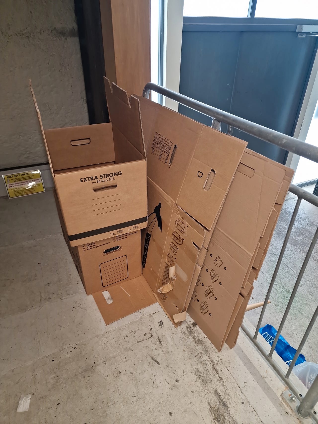 Pappesker gis bort 7+ stk | FINN-torget