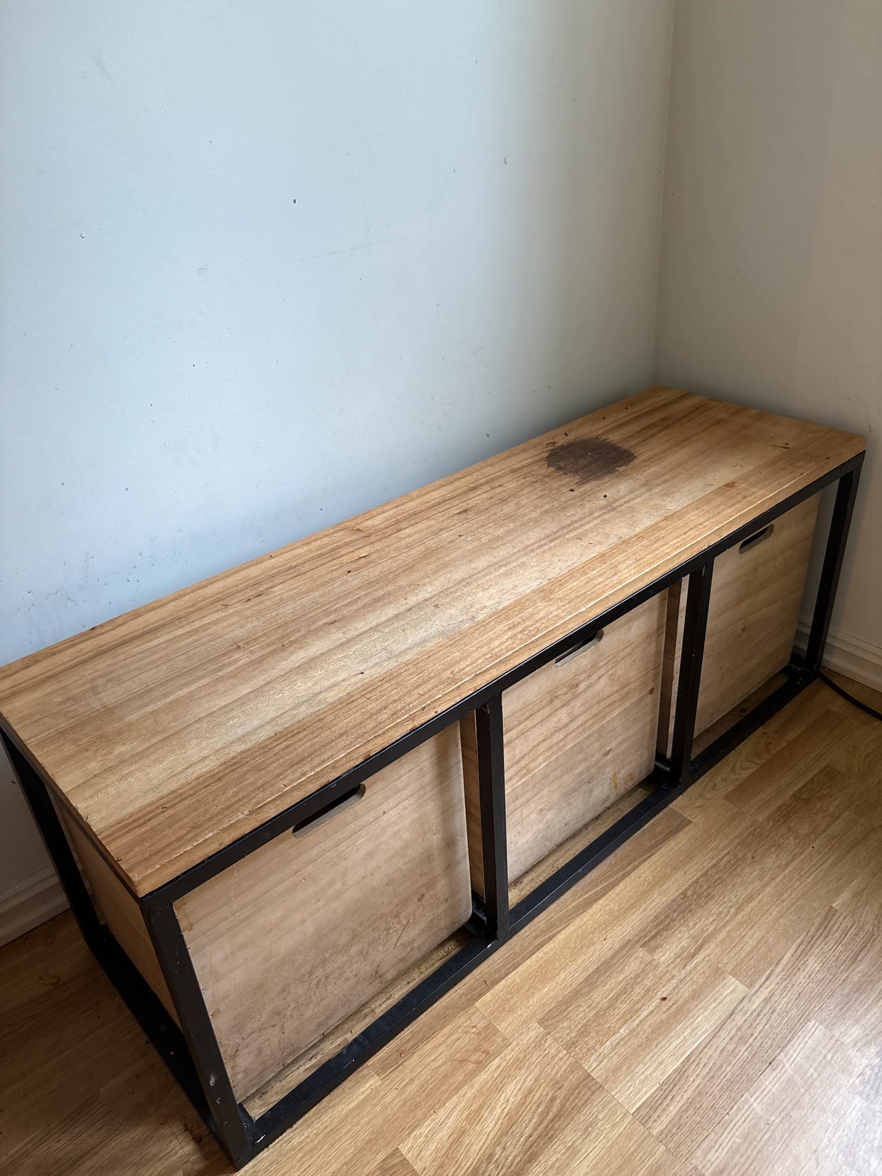 Oppbevaringsbenk / entrébenk med skuffer | FINN-torget