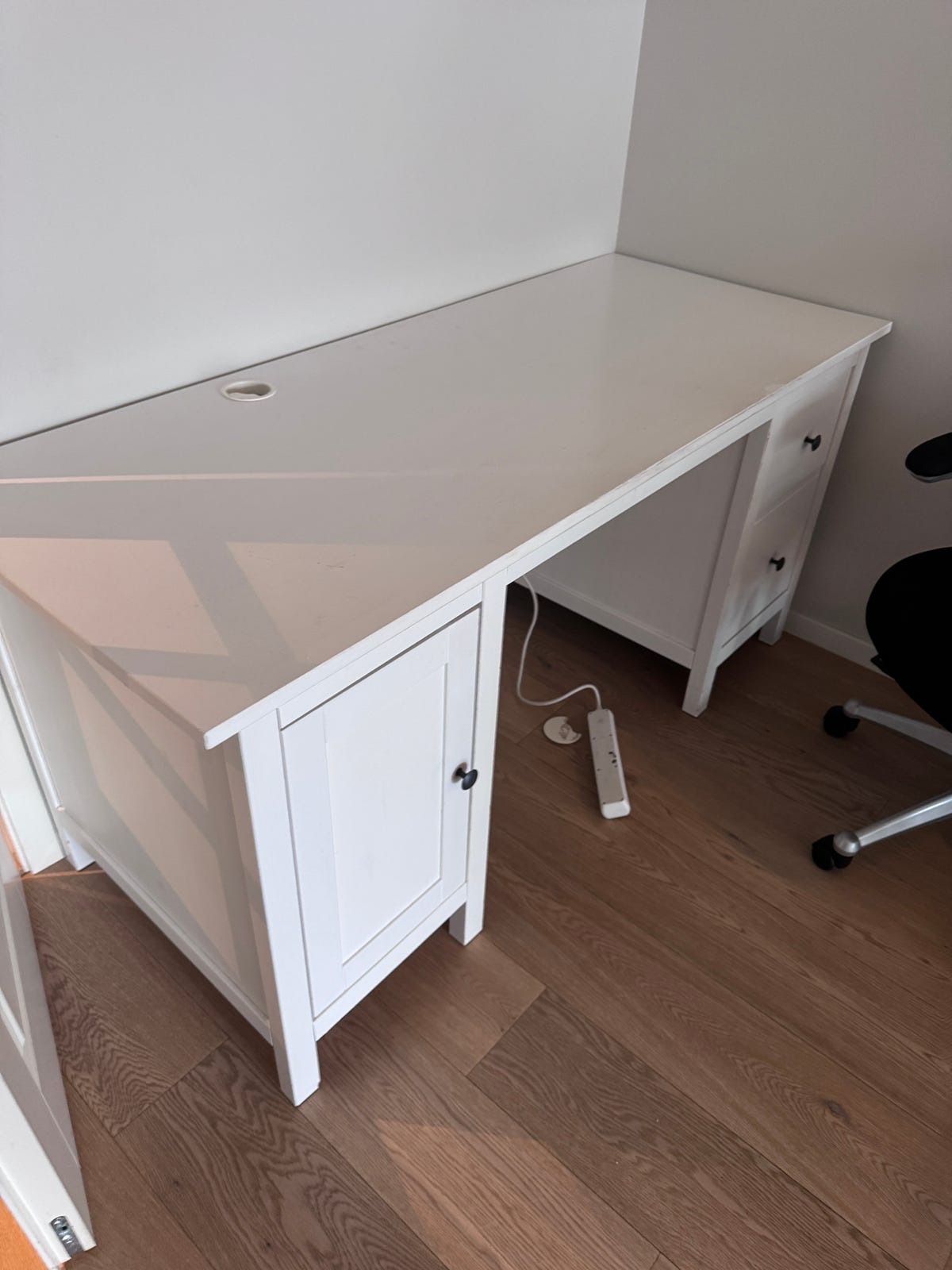 Hemnes skrivebord - hentes i dag | FINN-torget