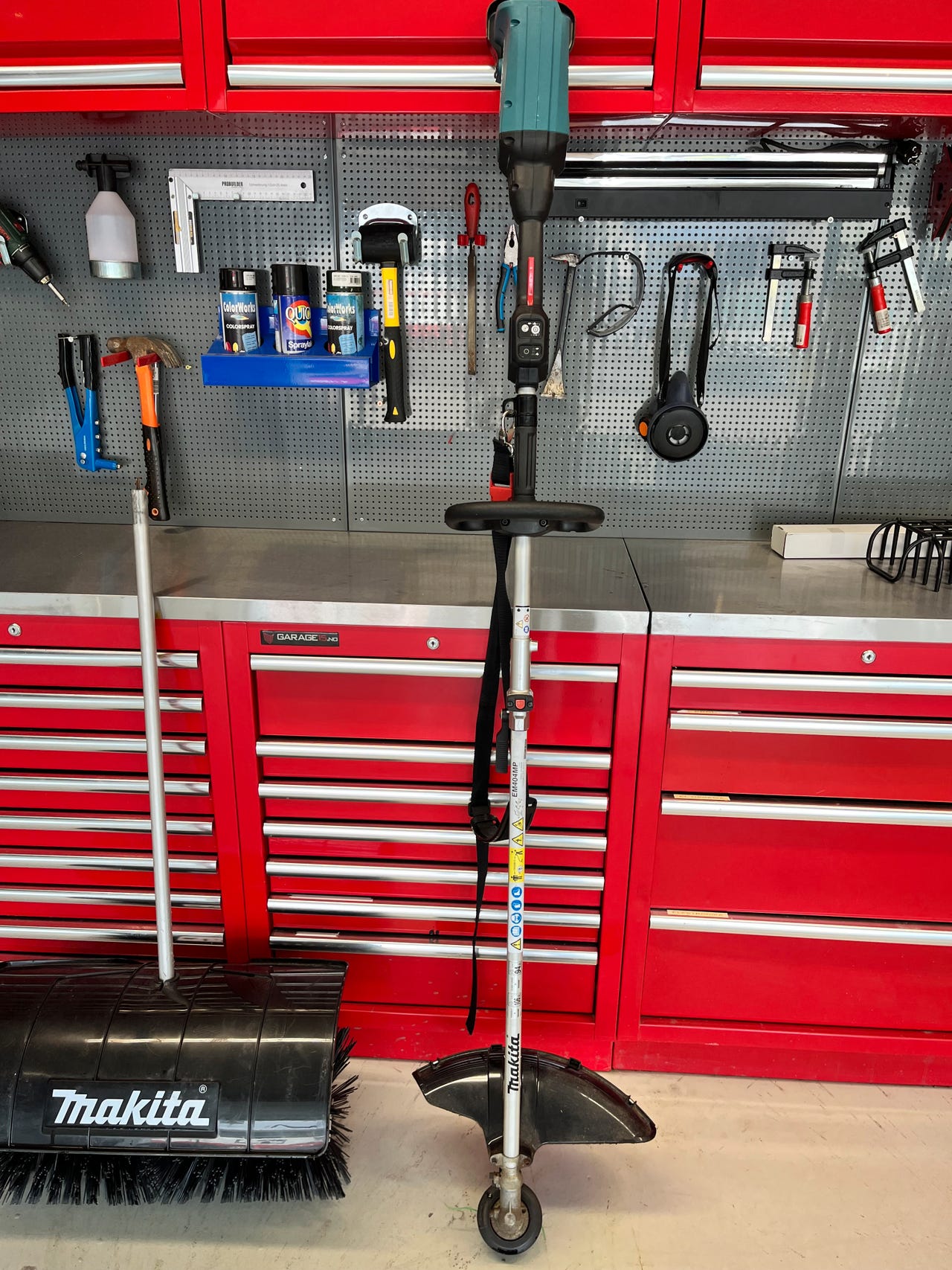 Makita DUX60 multitrimmer med tilbehør | FINN-torget