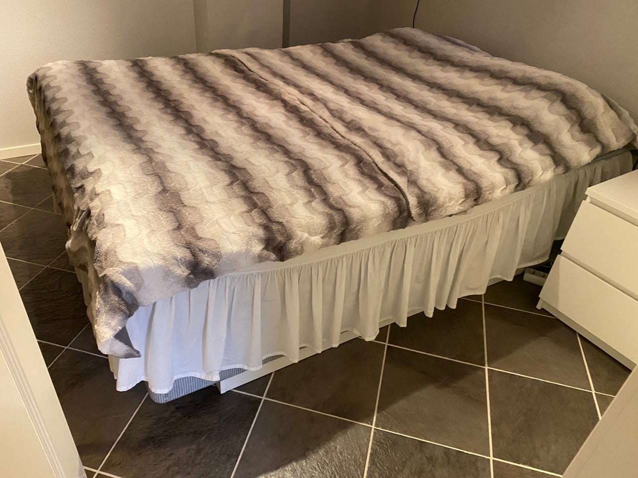 Seng gis bort mot henting | FINN-torget