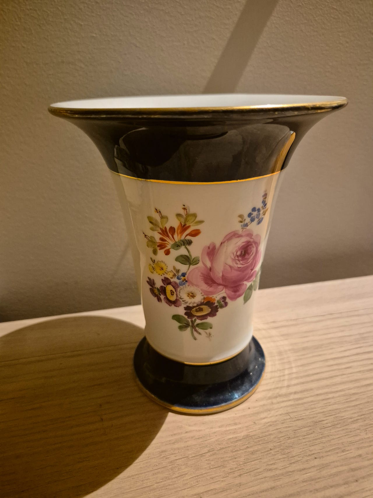 MEISSEN FLOTT BLOMSTERVASE | FINN-torget