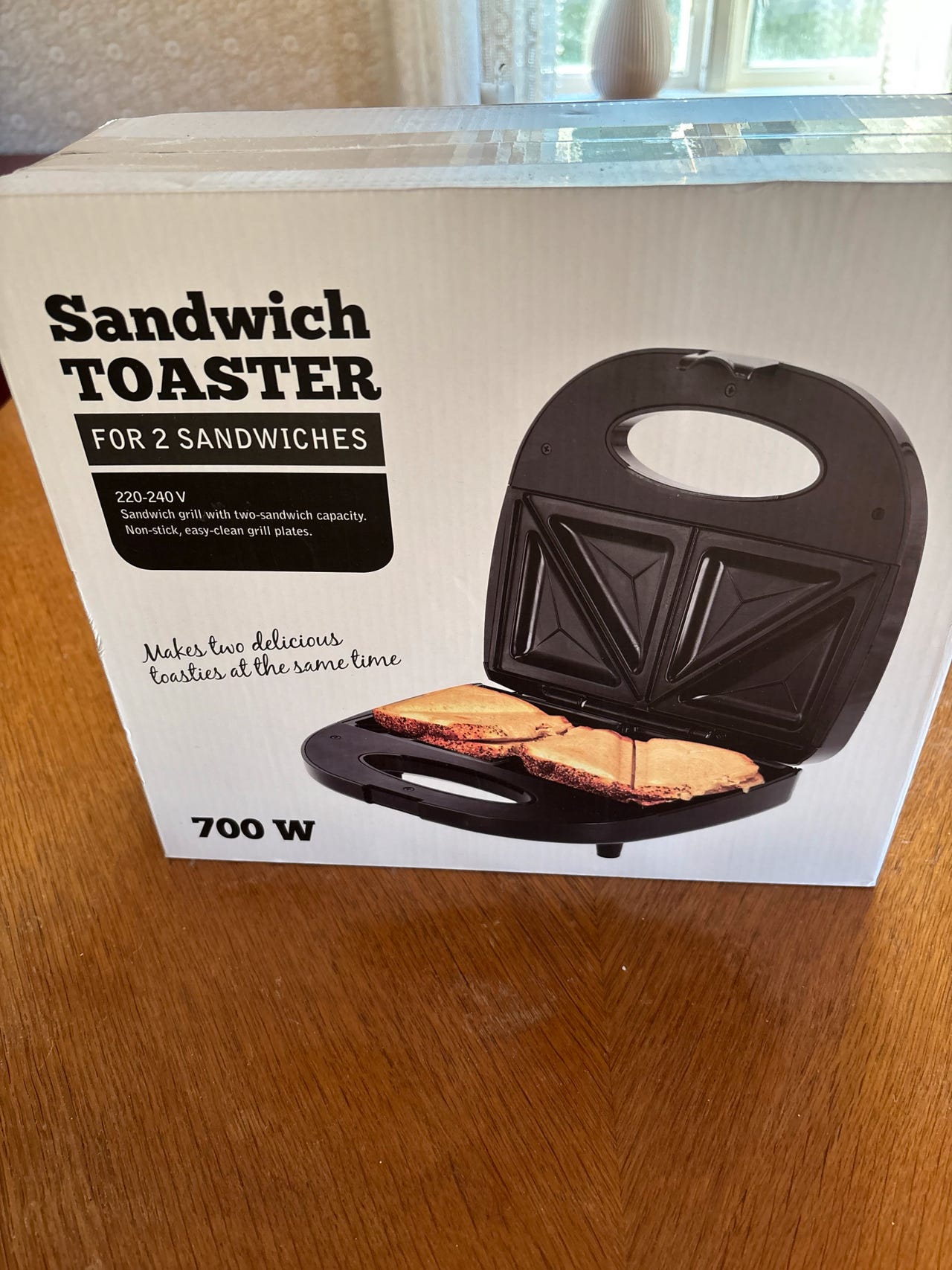 Sandwich Toaster 700W for 2 Sandwiches Black | FINN-torget
