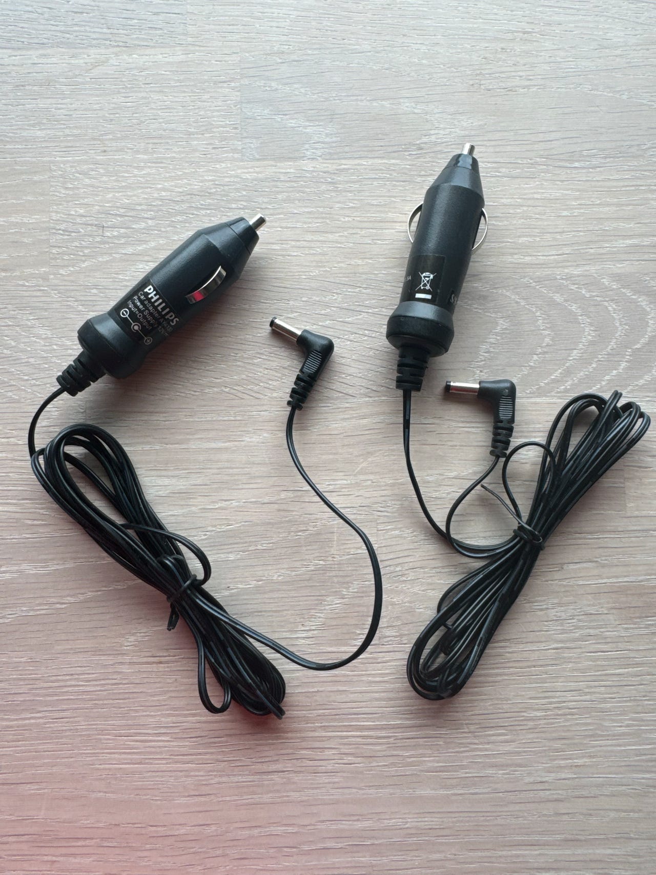 Philips billader 12V 1,5 A (hørte til bærbar DVD-spiller) | FINN-torget