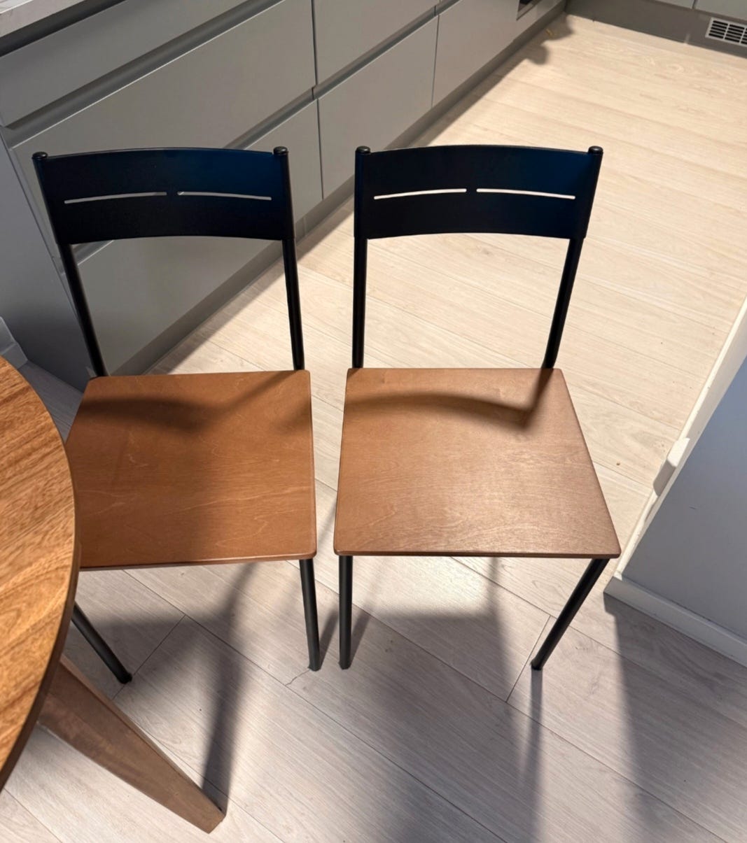 Sandberg 3 spisestoler selges – pent brukt | FINN-torget