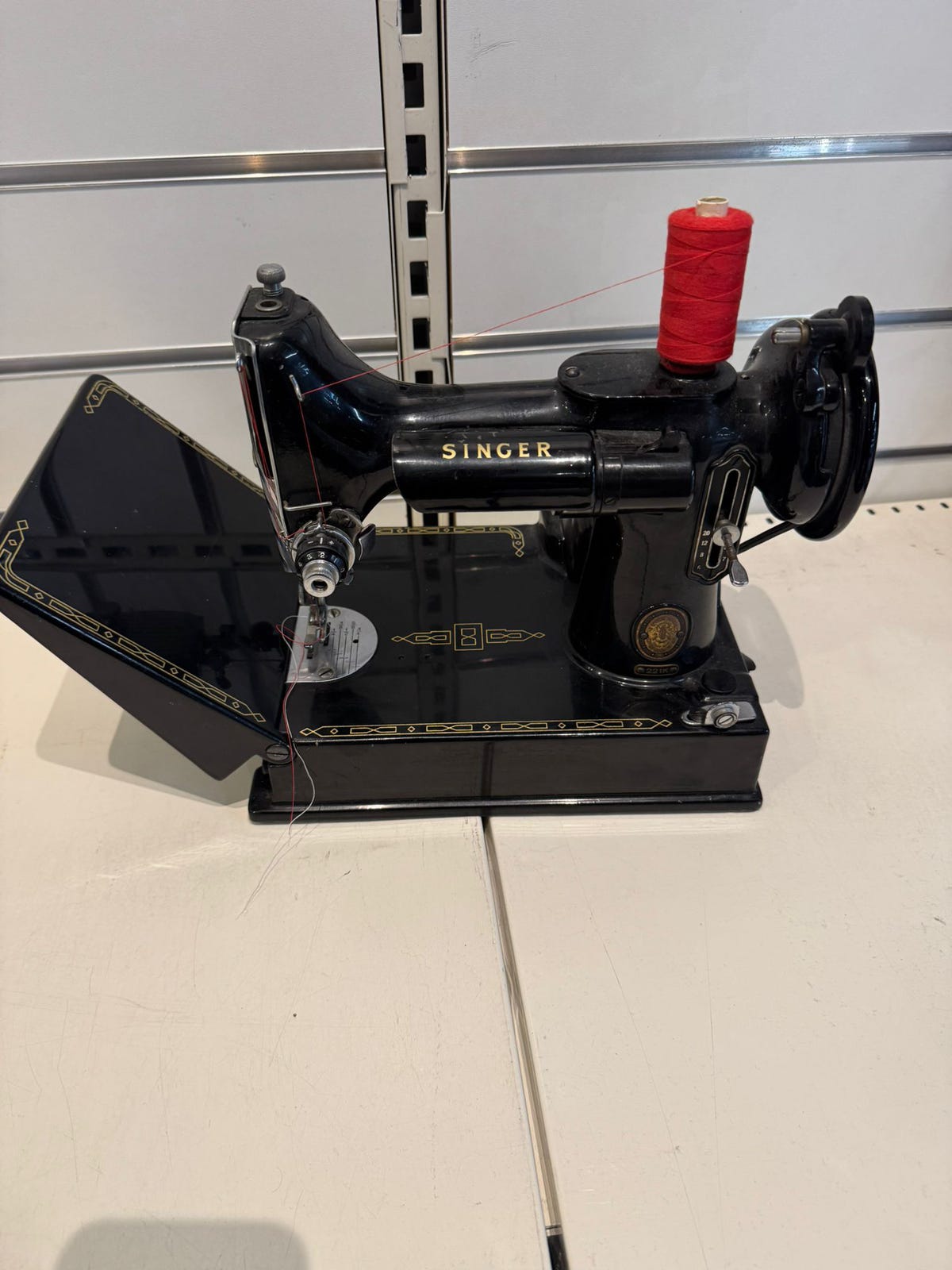 Symaskin - Singer Featherweight 221K | FINN-torget