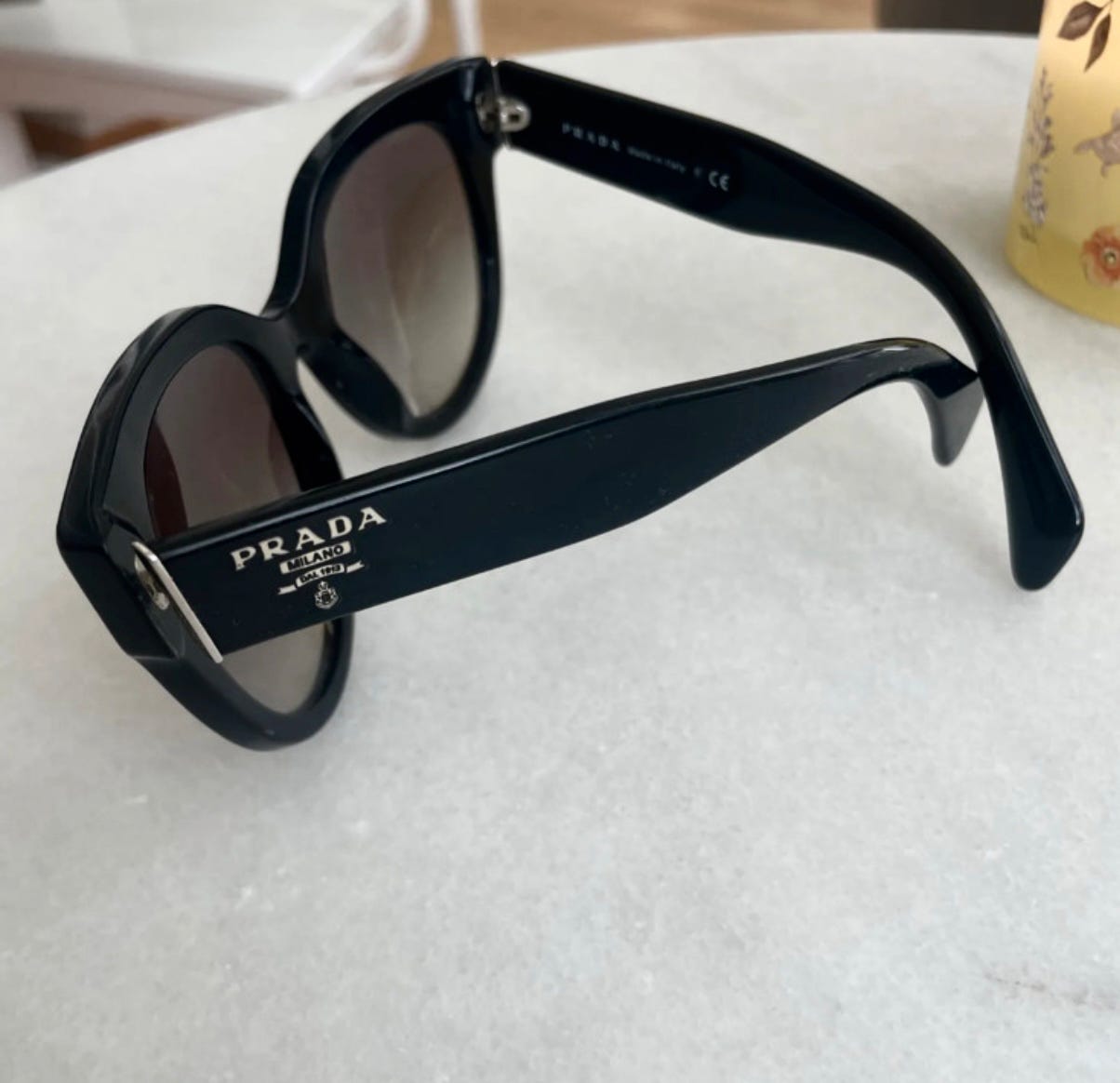 Prada solbriller | FINN-torget