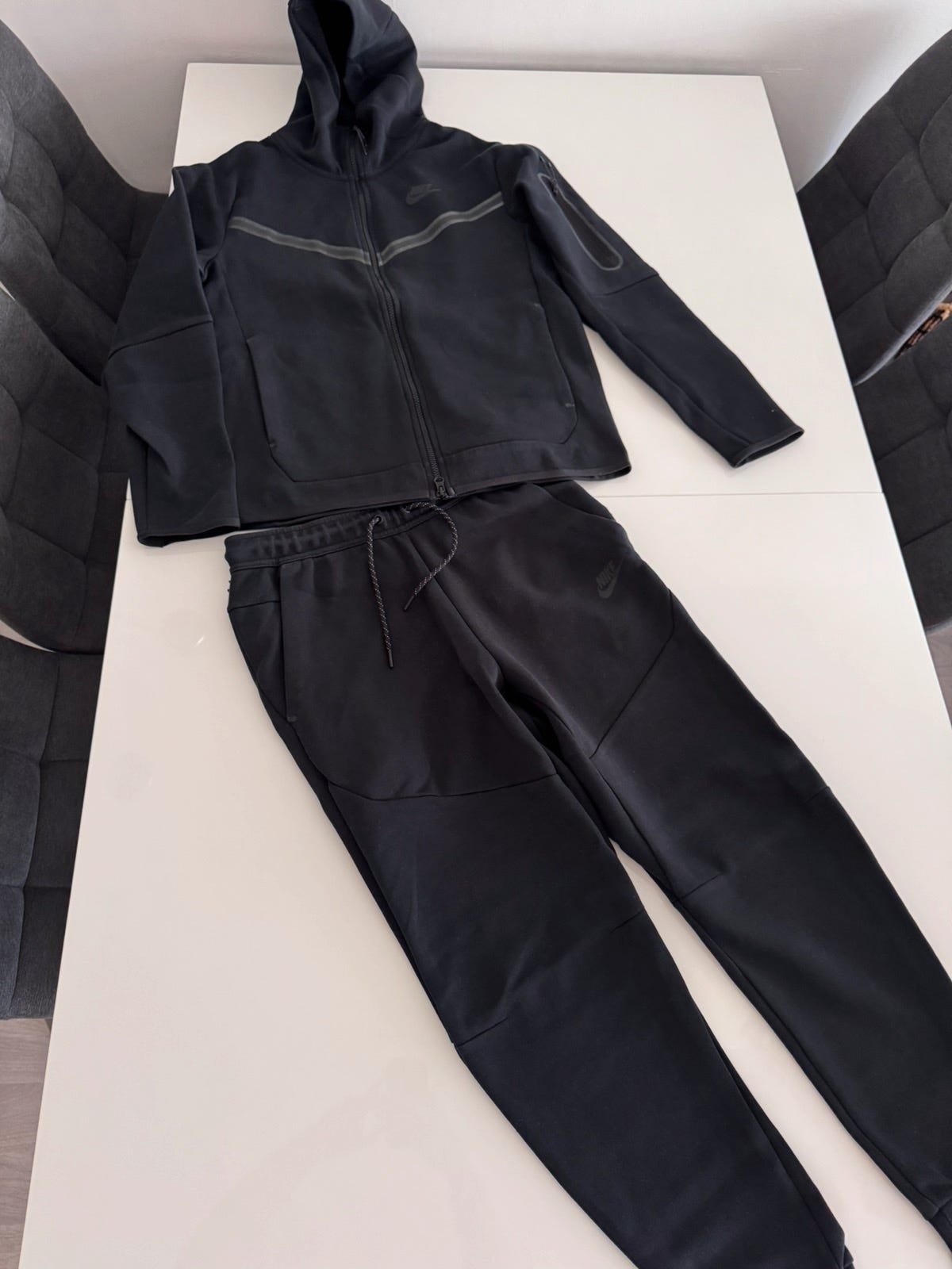 Nike Tech Fleece Sett - Str. S - Nesten ubrukt | FINN-torget