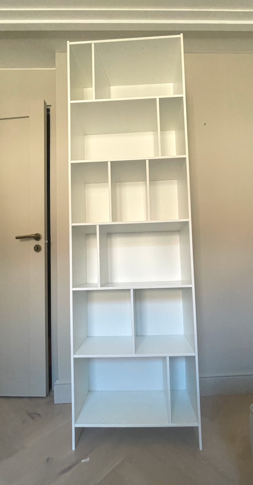 House reol bokhylle fra Bolia, hvit | FINN-torget