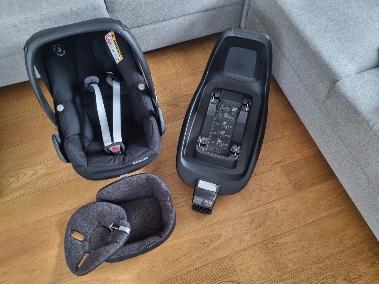 Bilstol Maxi-Cosi og Isofix-base | FINN-torget