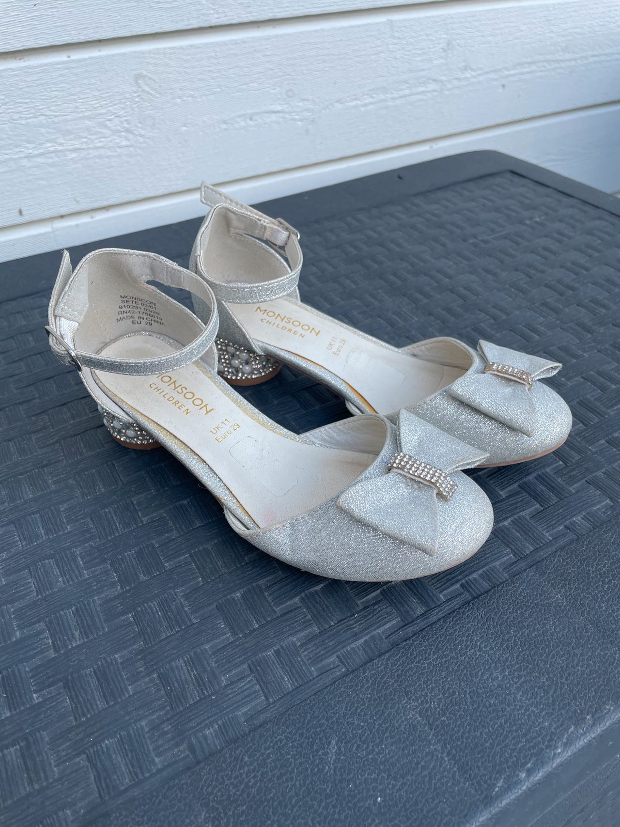 Monsoon pensko selges! | FINN-torget