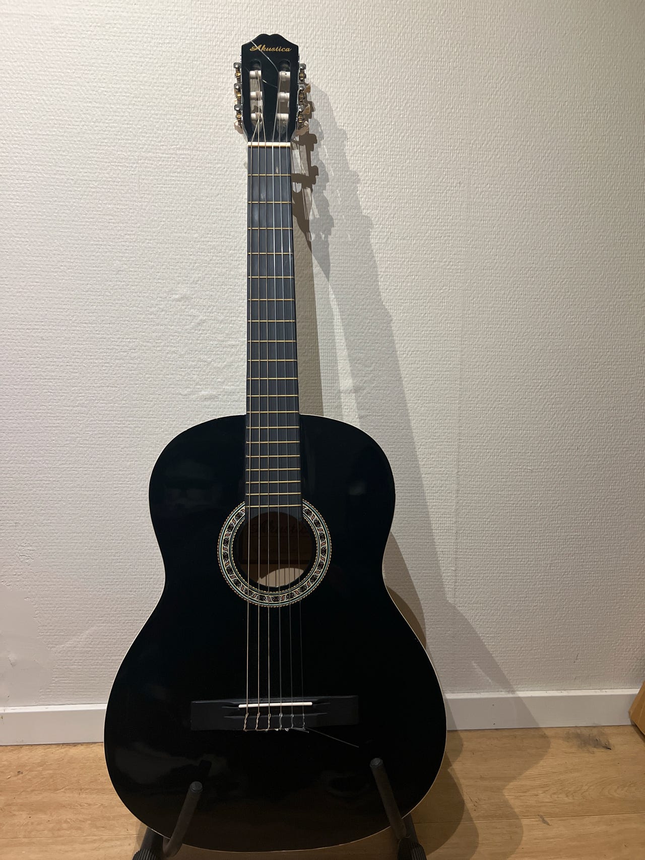 Akustica Gitar | FINN-torget