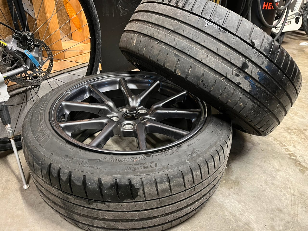 2 stk tesla model 3 felger 18 tommer | FINN-torget