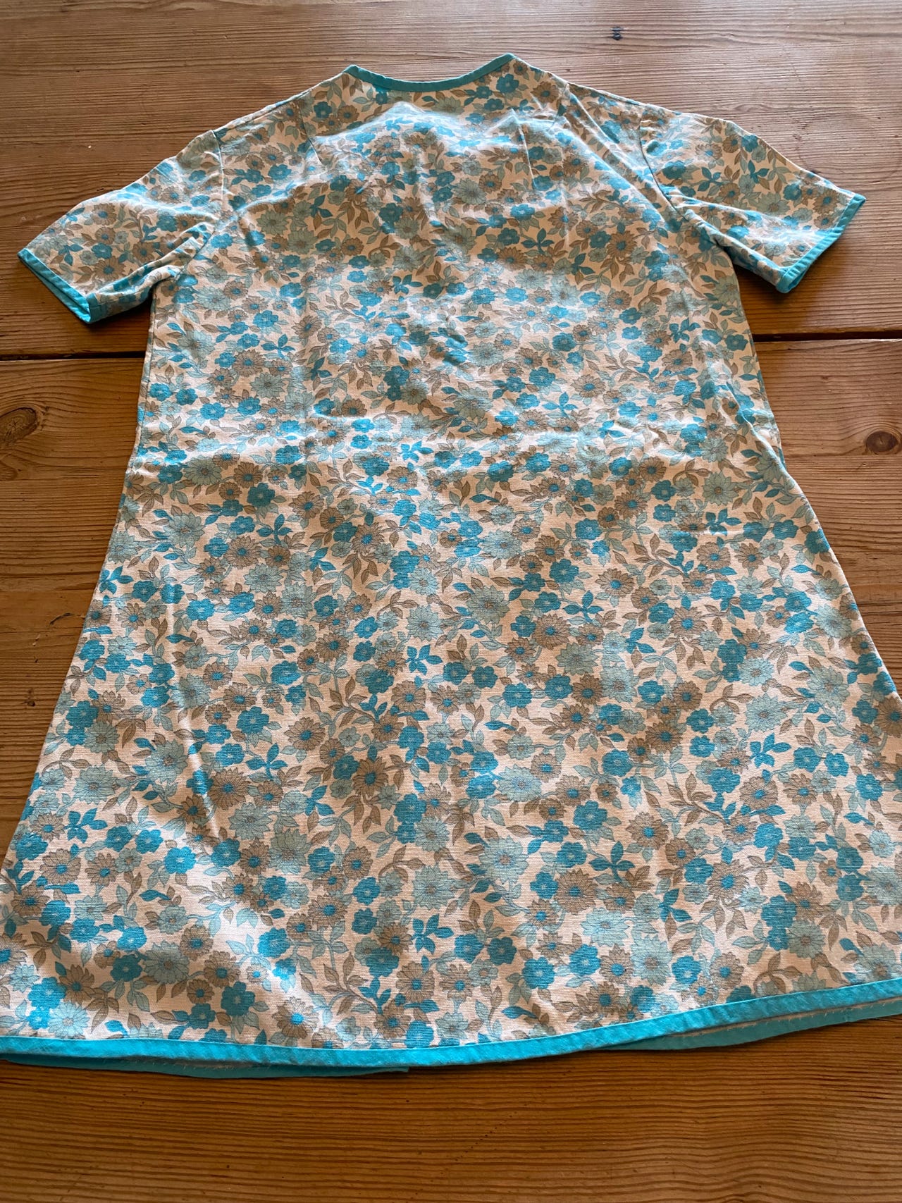 Svært flott vintage barnekjole. Alle annonser: 3 for 2. | FINN-torget