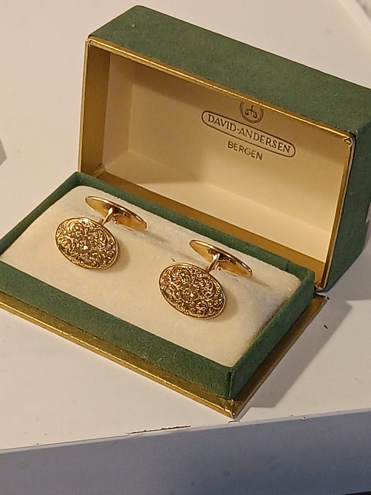 Mansjett knapper i 14K gull | FINN-torget