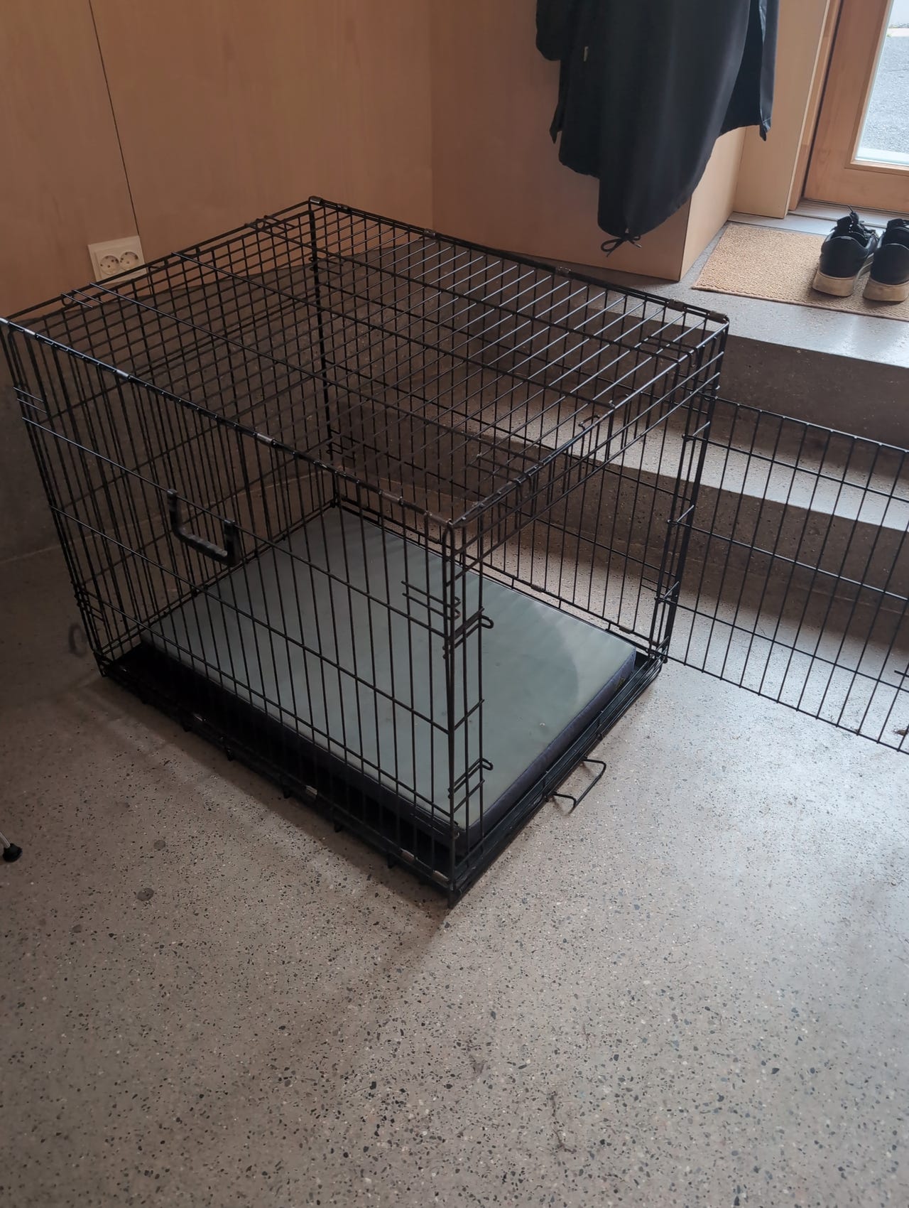 Hundebur for medium til stor hund. | FINN-torget