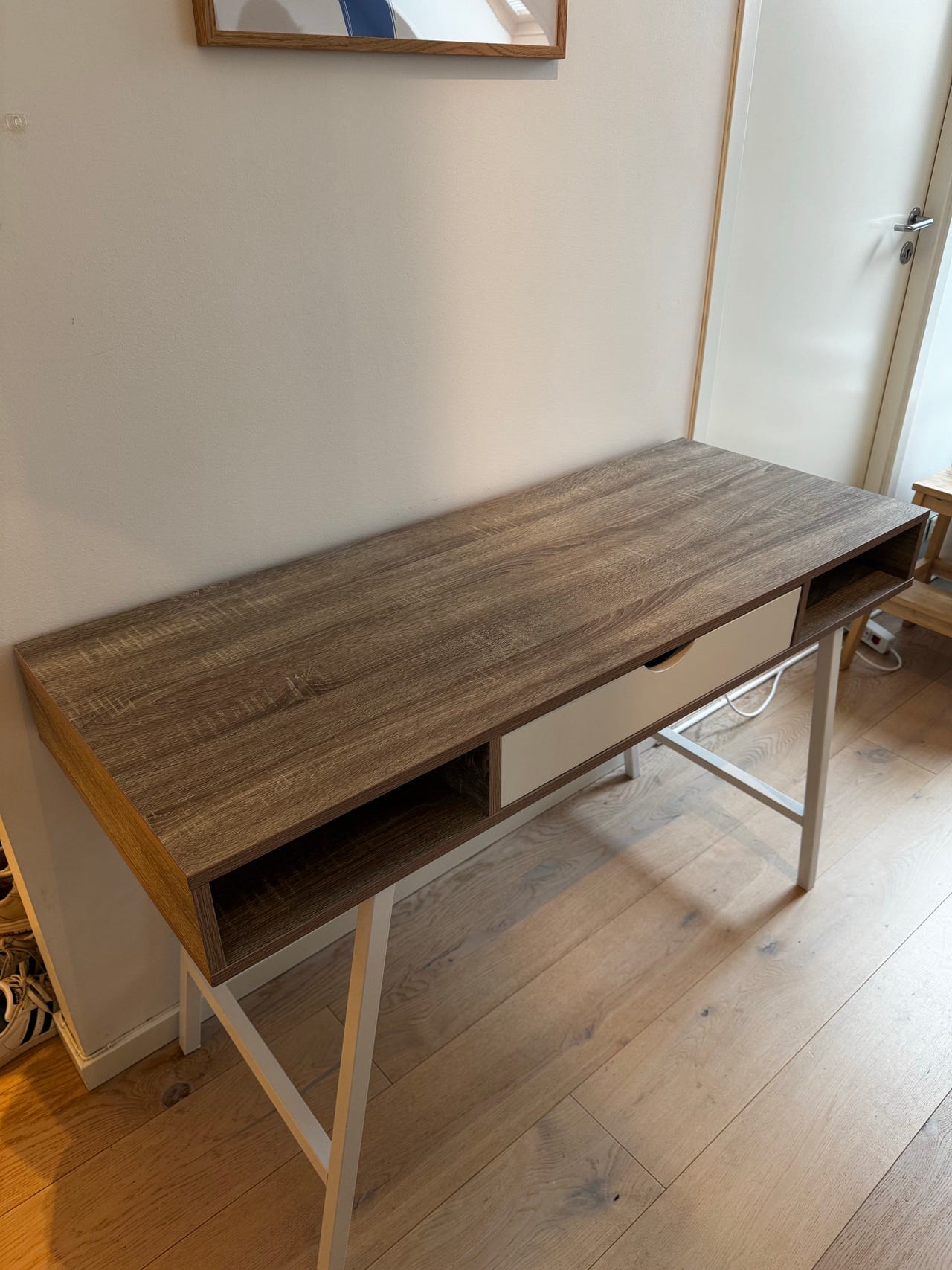 Jysk Abbetved skrivebord/pult lys eikefarget | FINN-torget