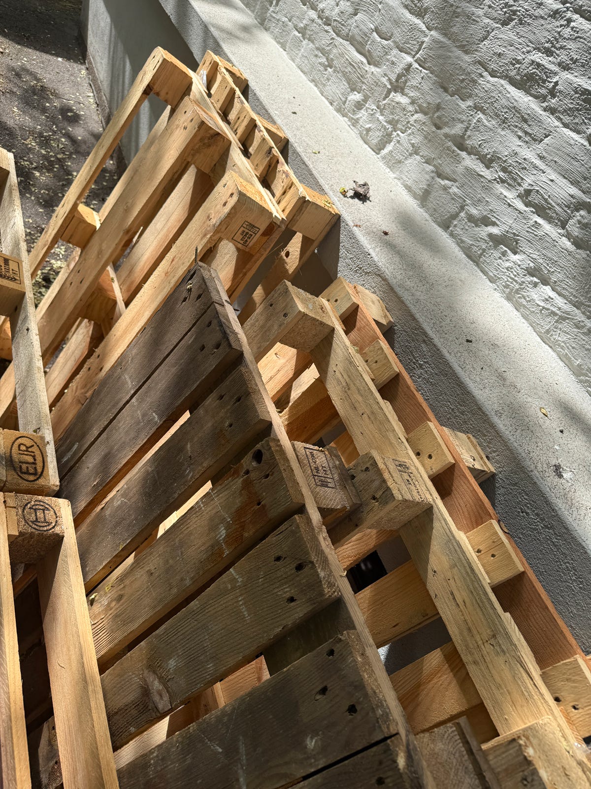 Gratis paller mot henting | FINN-torget