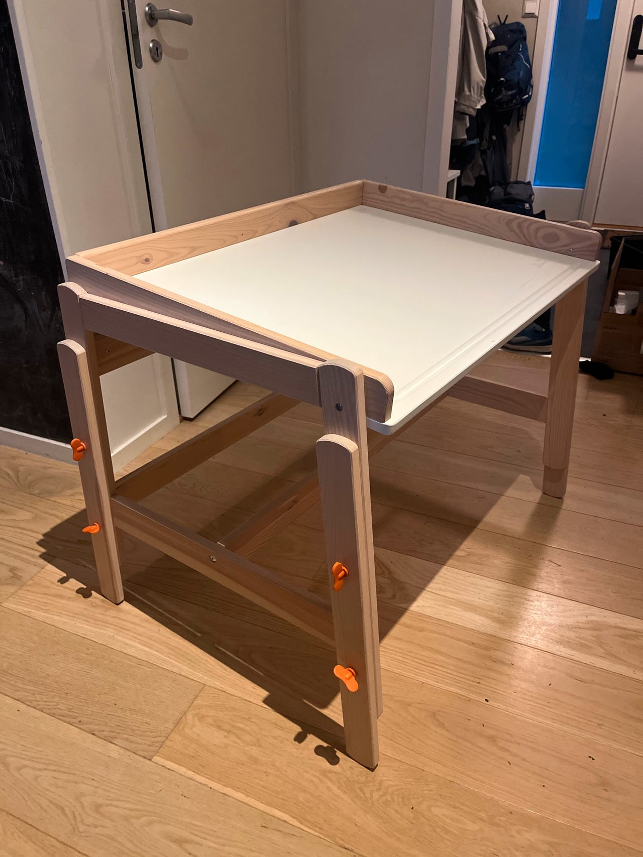 IKEA skrivebord til barn | FINN-torget