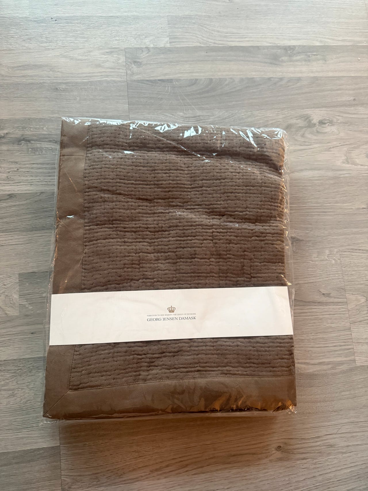 Pledd - Georg Jensen Quilt Walnut 130x180 | FINN-torget