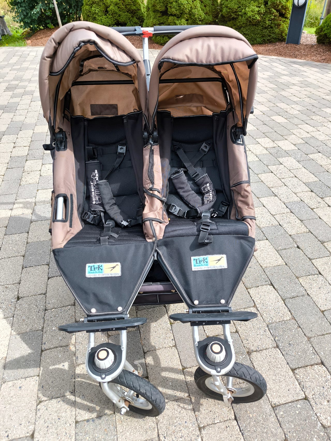 TFK Twinner Twist Duo Tvillingvogn Brun | FINN-torget