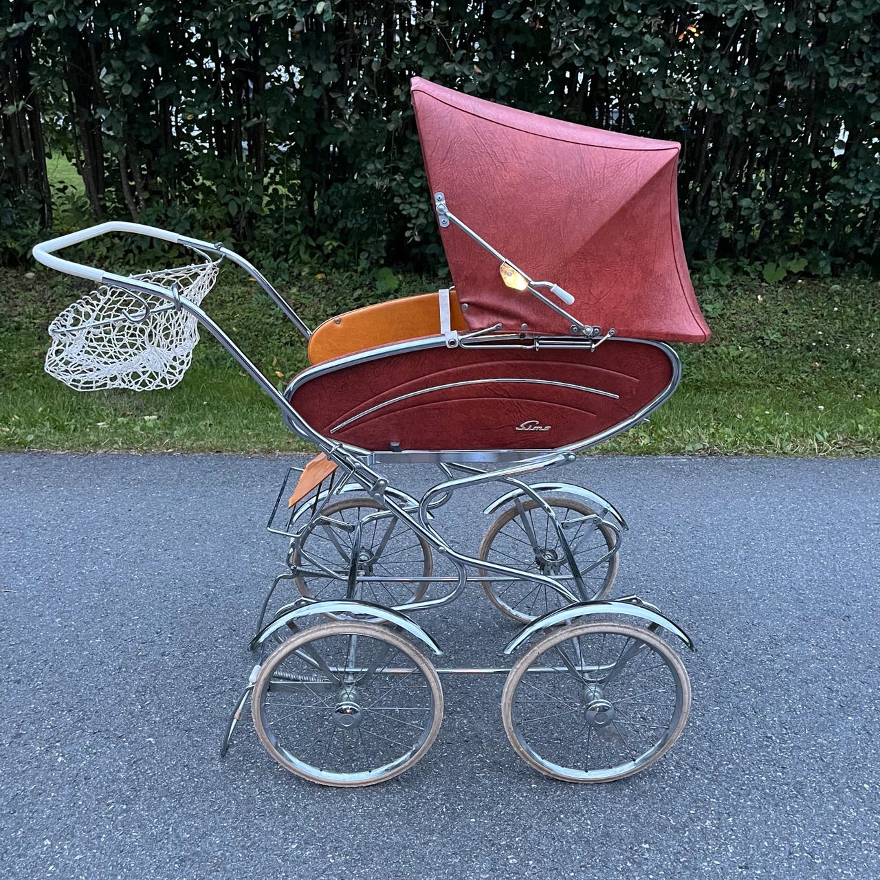 SIMO vintage barnevogn med liggedel og sportsdel | FINN-torget