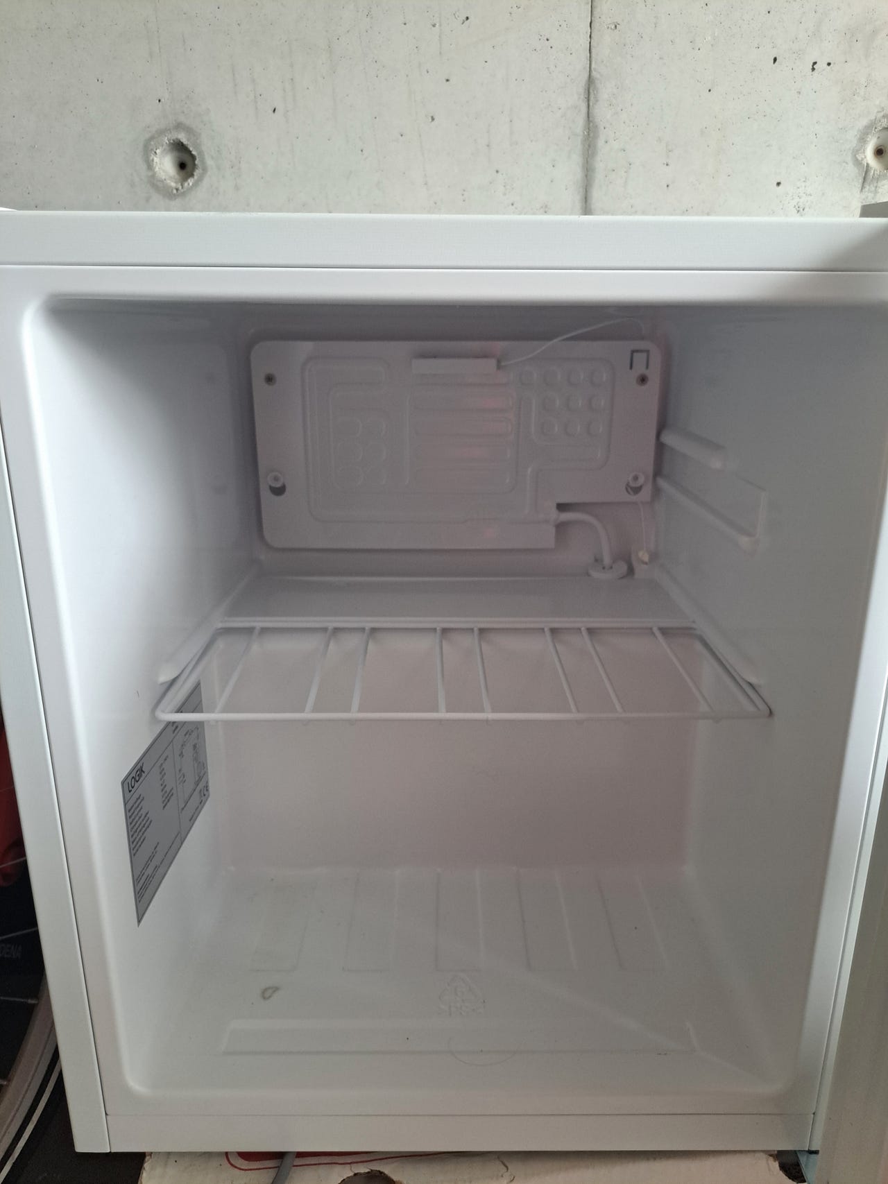 Logik Table Top Fridge | FINN-torget