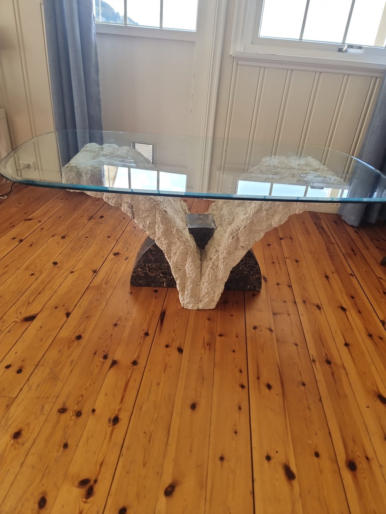 Glass/sten salongbord | FINN-torget