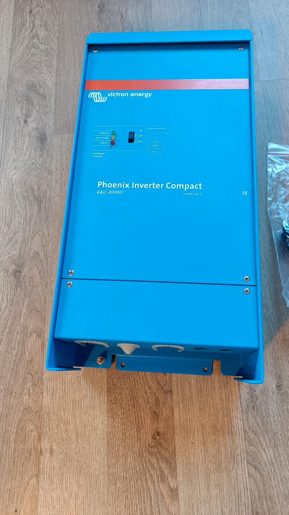 Victron Phoenix Inverter 24V/2000VA | FINN-torget