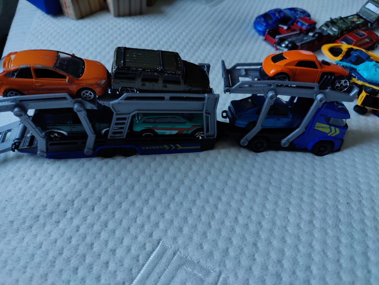 Stor bil pakke med bil transporter | FINN-torget