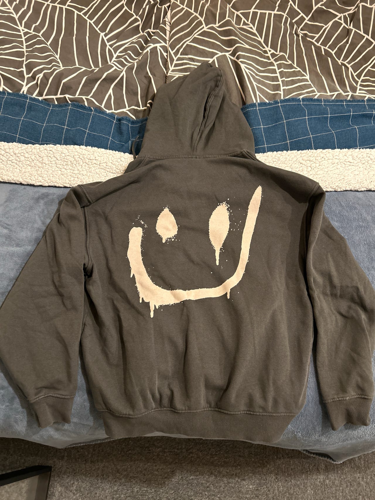 Weekday Genser | FINN-torget