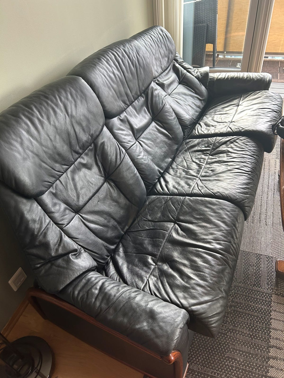 3-seter skinnsofa med reclinerfunksjon | FINN-torget