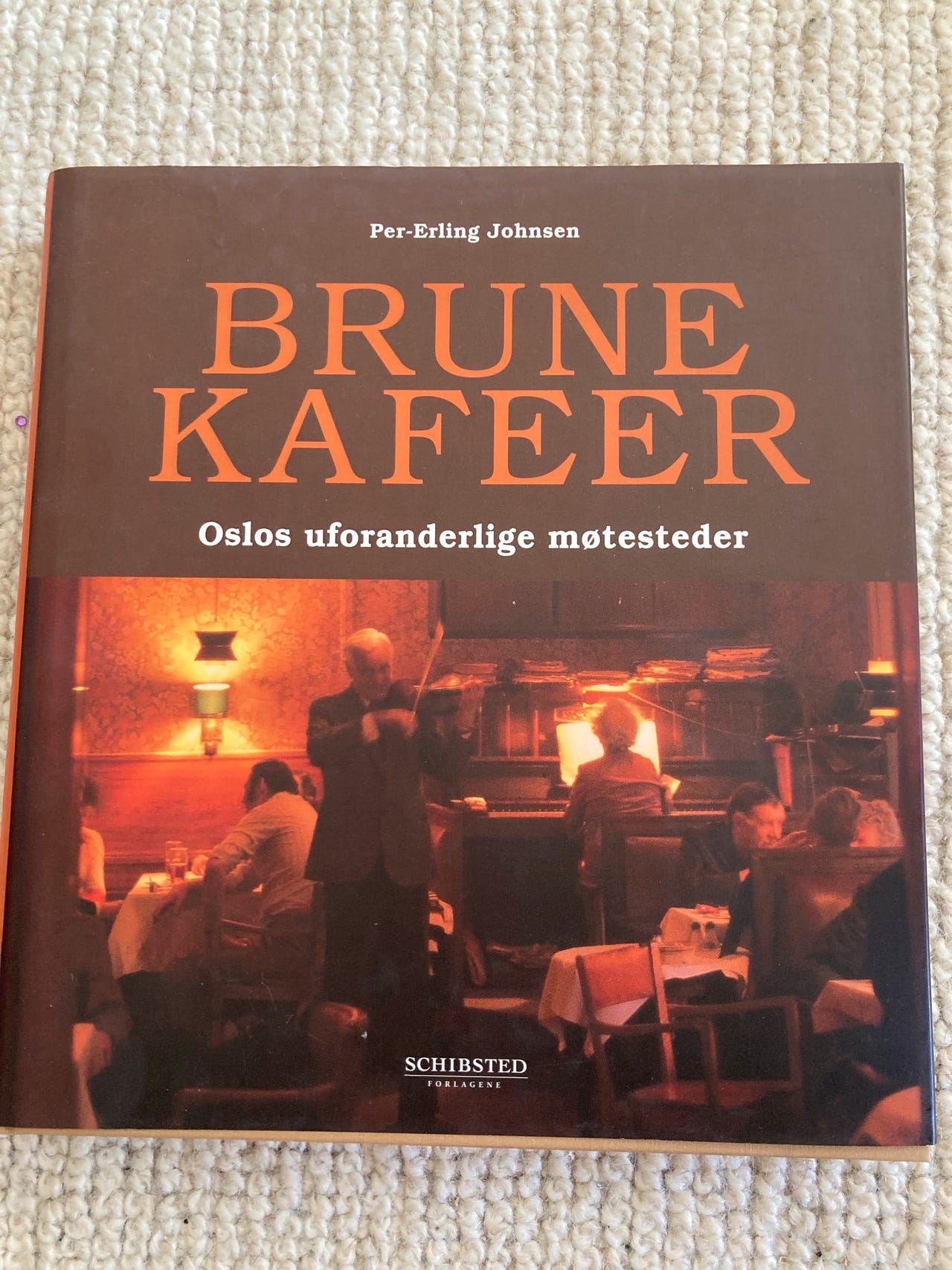 BRUNE KAFEER Oslos uforanderlige møtesteder | FINN-torget
