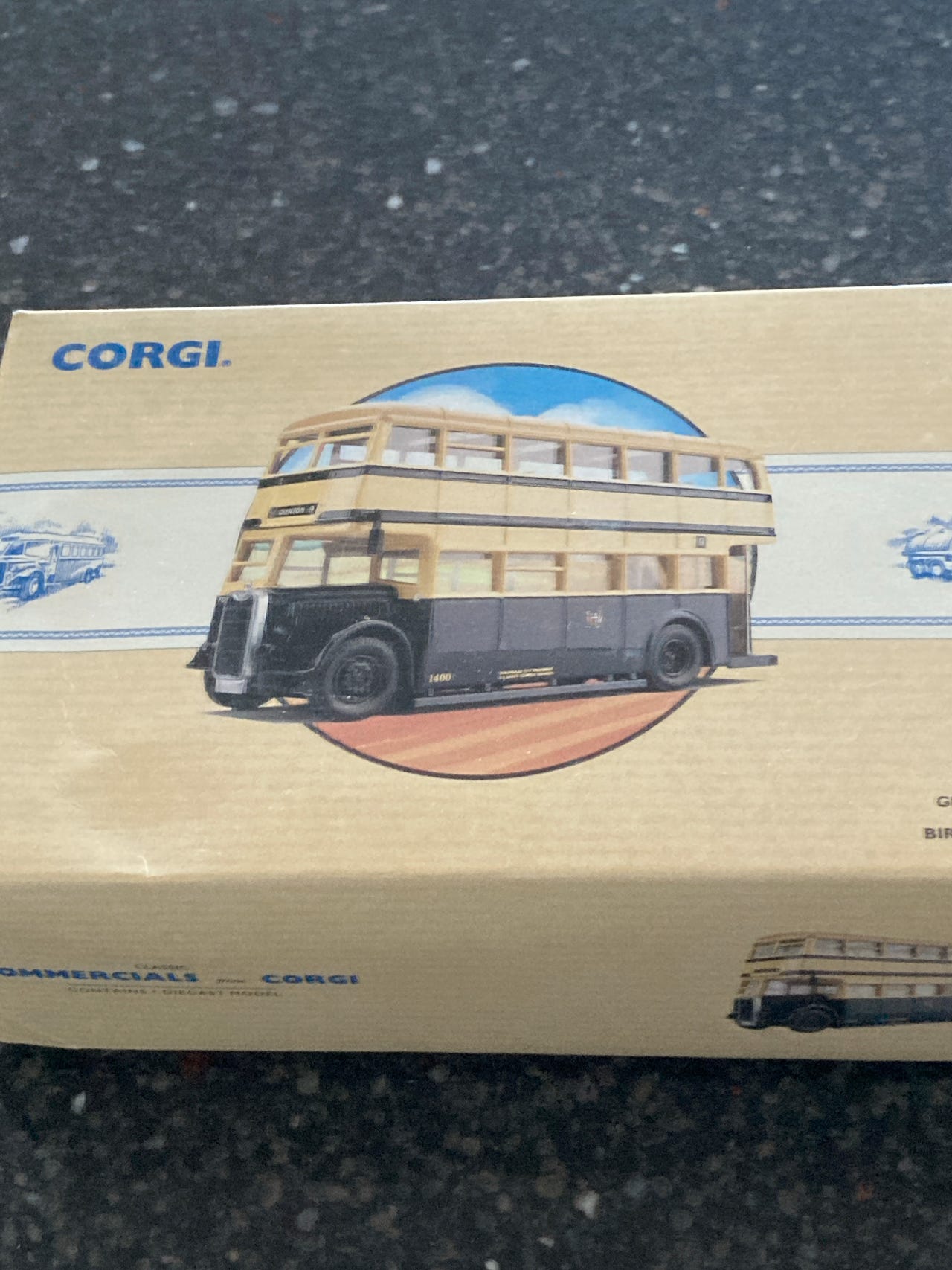CORGI CLASSIC BUSS | FINN-torget