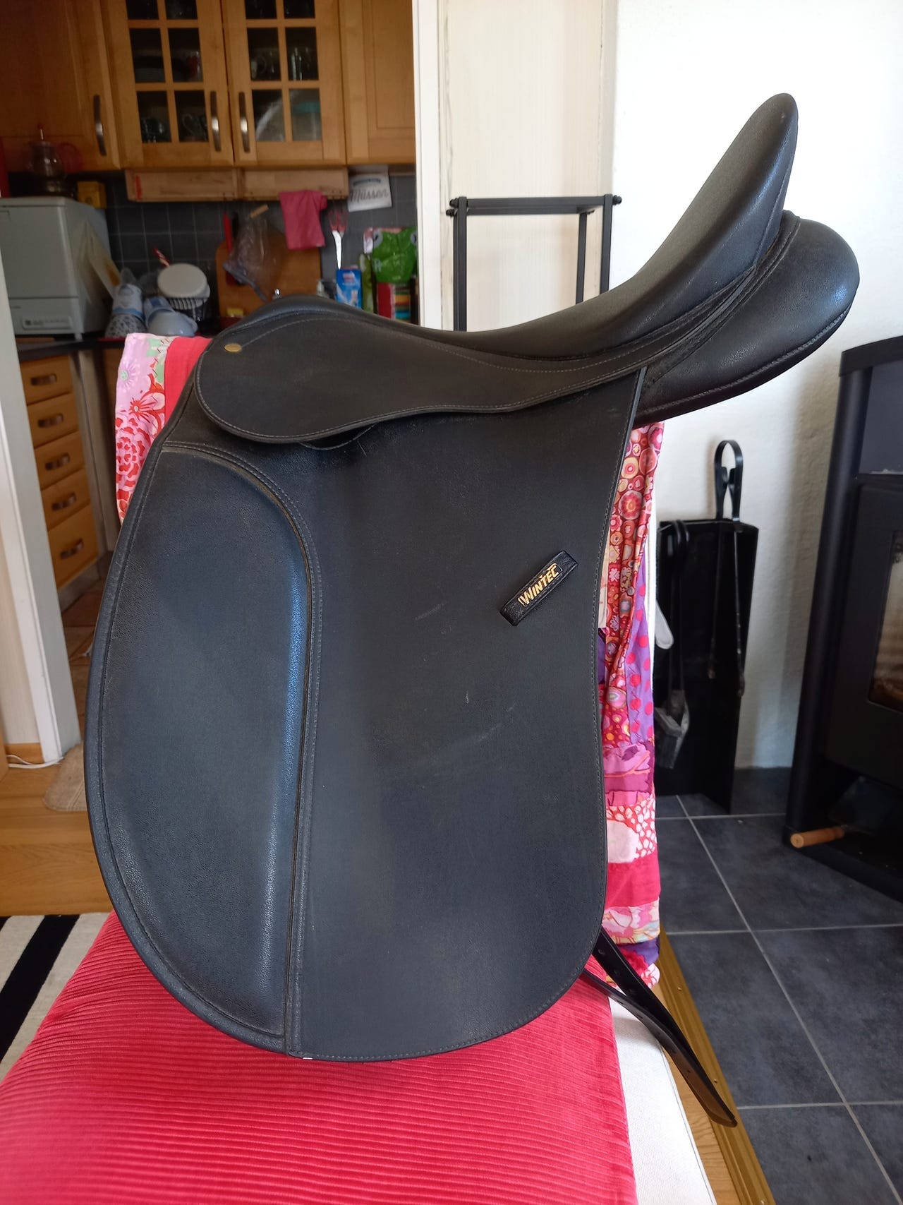 Bates Wintec dressur sal | FINN-torget